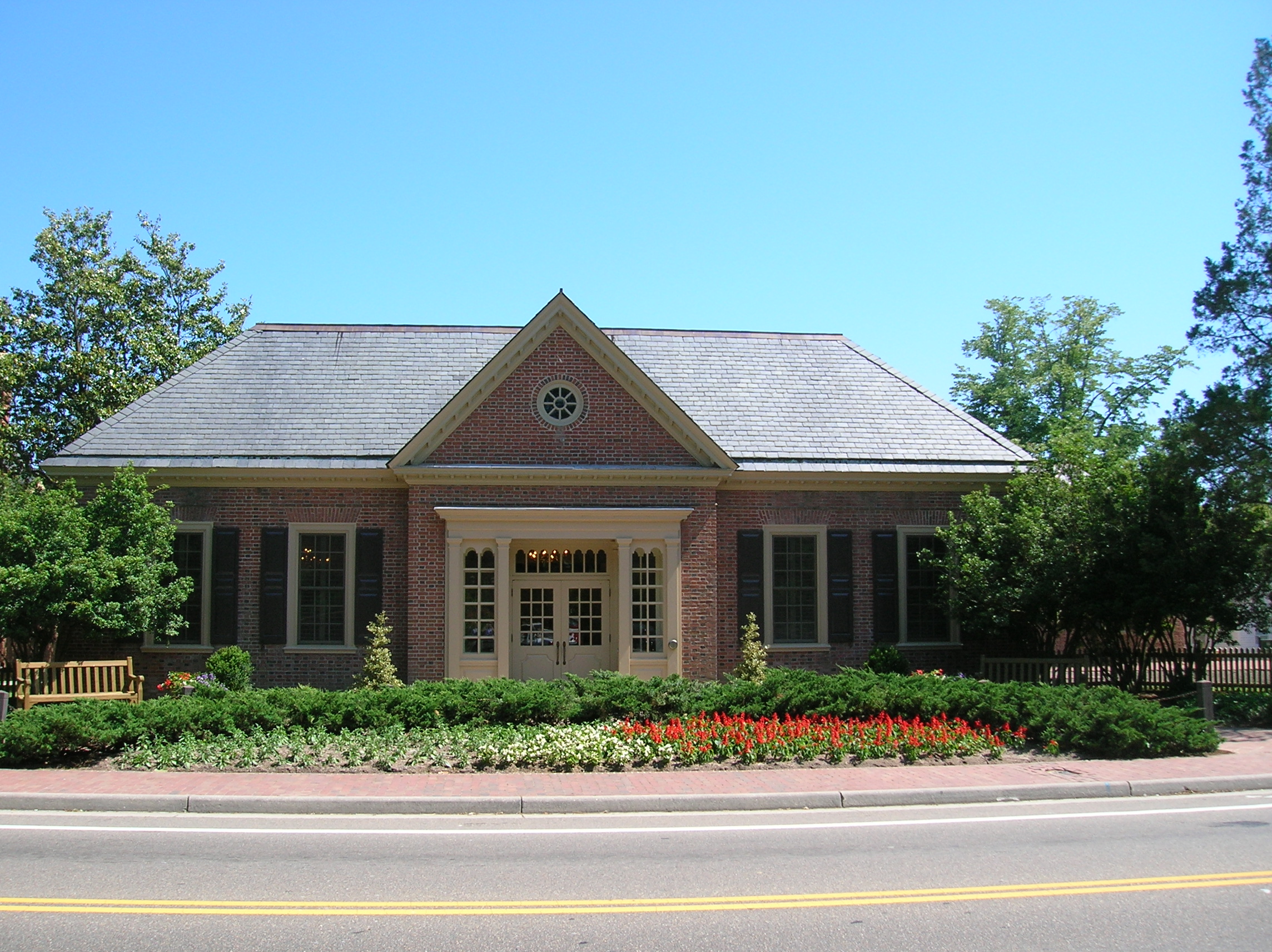 Washington Hall of the Historic Colonnade, Washington and Lee ...