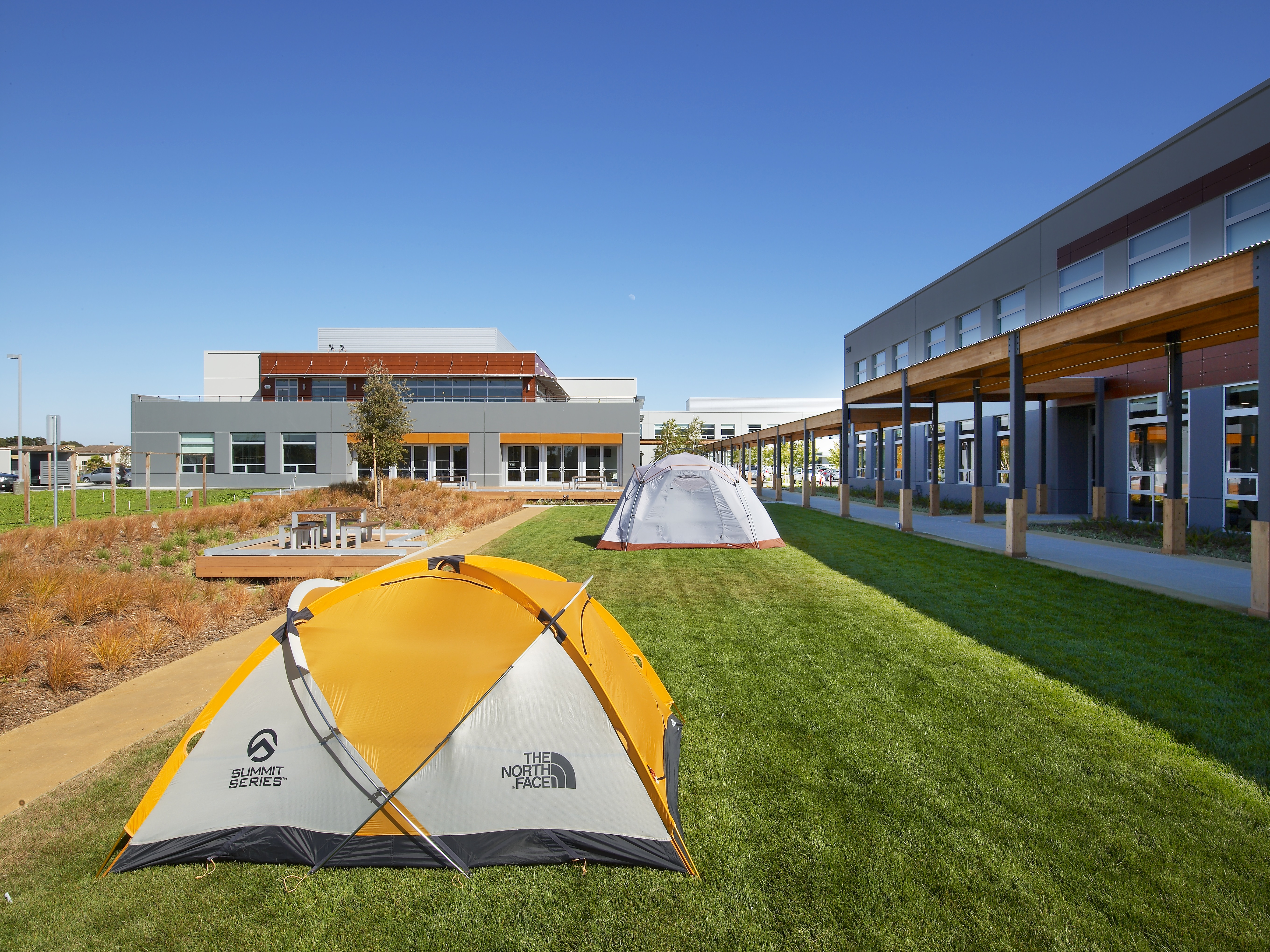 VF Outdoor Campus - Architizer