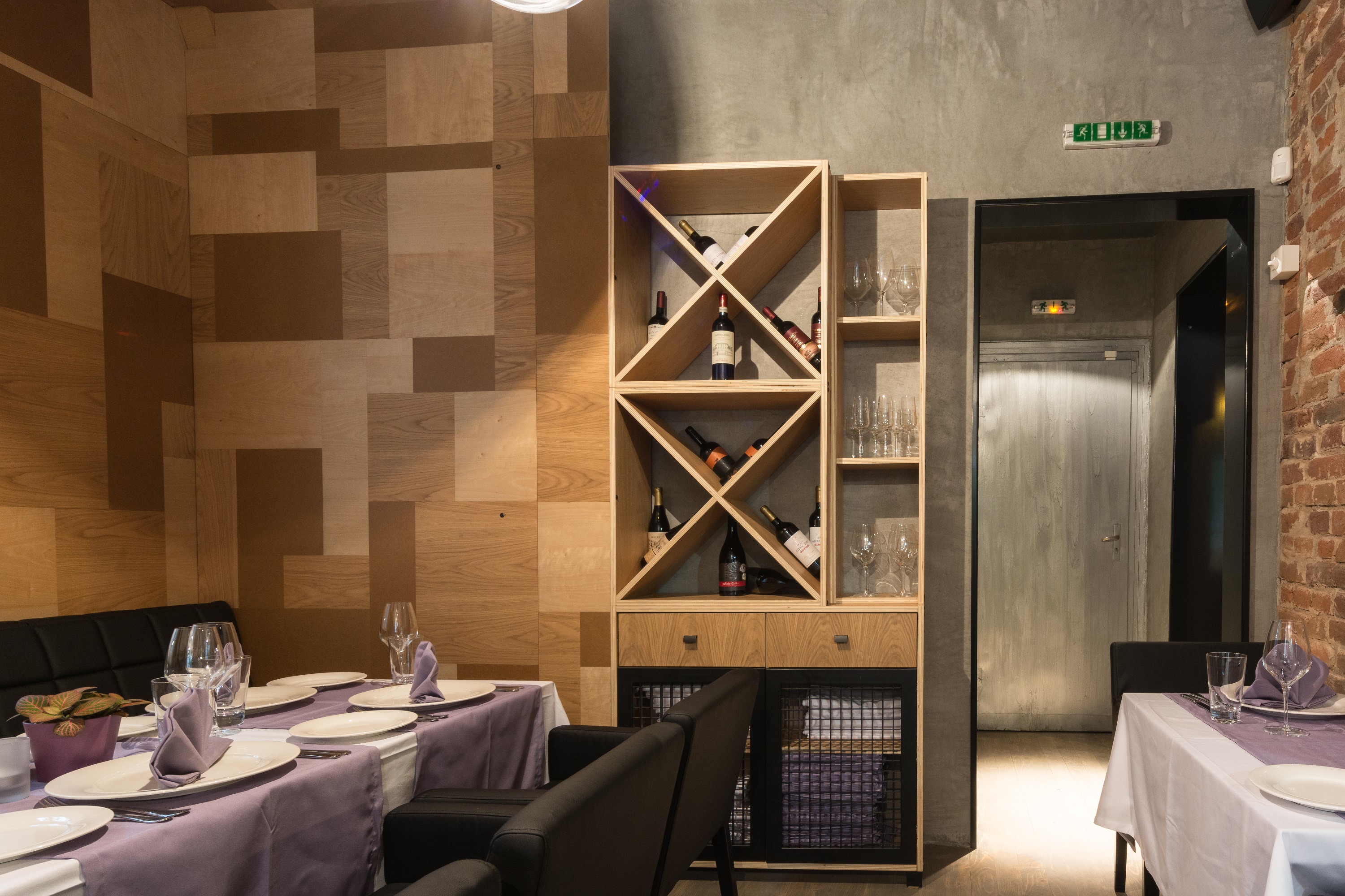 "The Clock" Restaurant by Markan Design Studio - Architizer