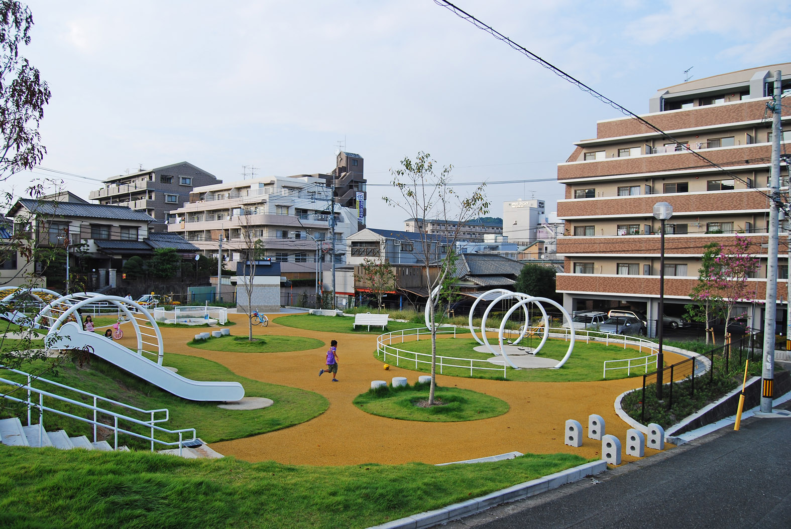 Kyushu Sangyo University Landscape Design by DESIGN NETWORK ASSOCIATES ...