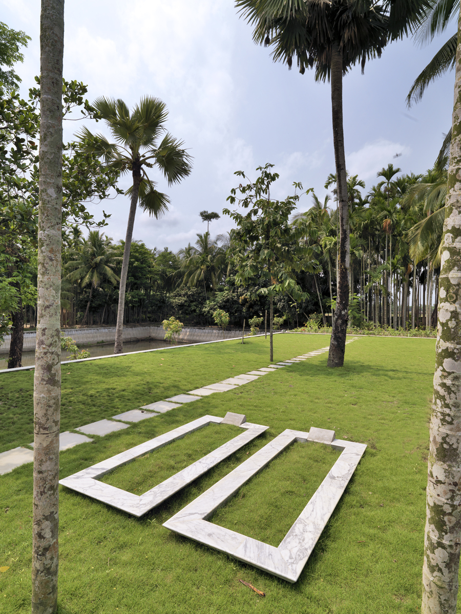 SA Family Graveyard by SHATOTTO architecture for green living - Architizer