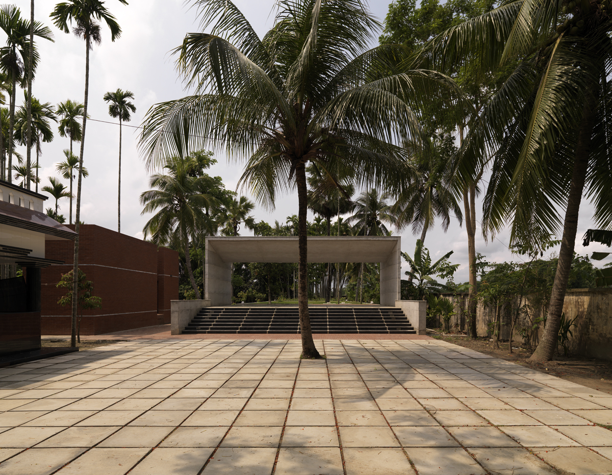 SA Family Graveyard by SHATOTTO architecture for green living - Architizer