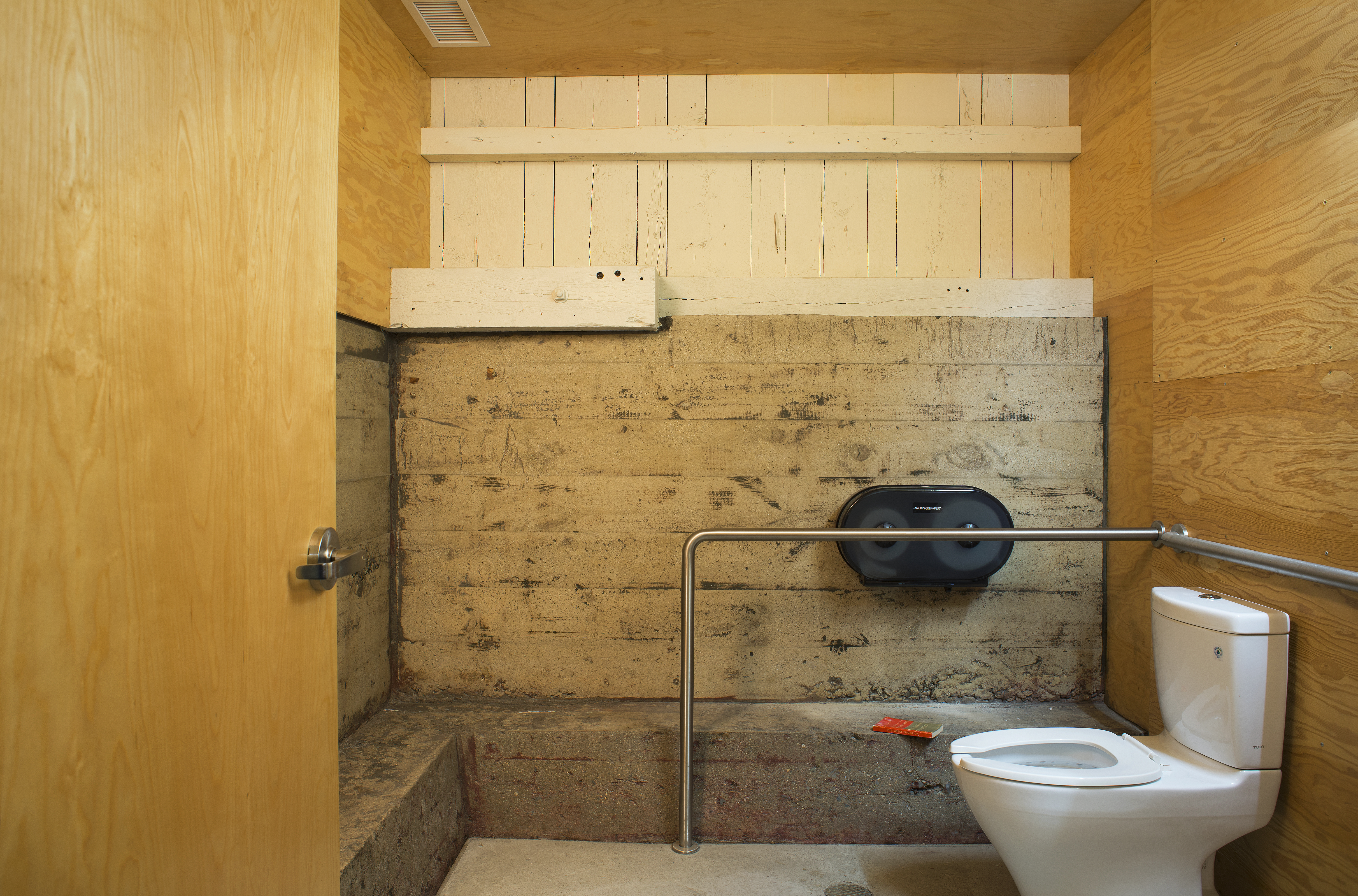 SMCC Lighthouse Art Studio by Simons Architects - Architizer