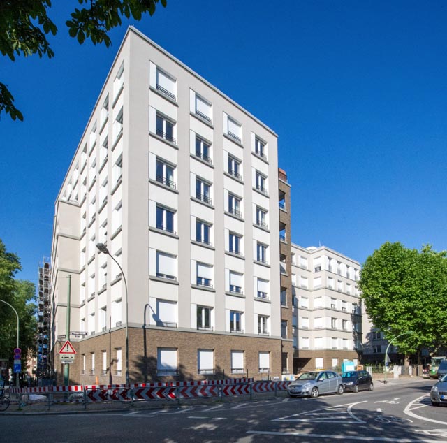 residential and commercial building "R7" by STEFAN FORSTER ARCHITEKTEN ...