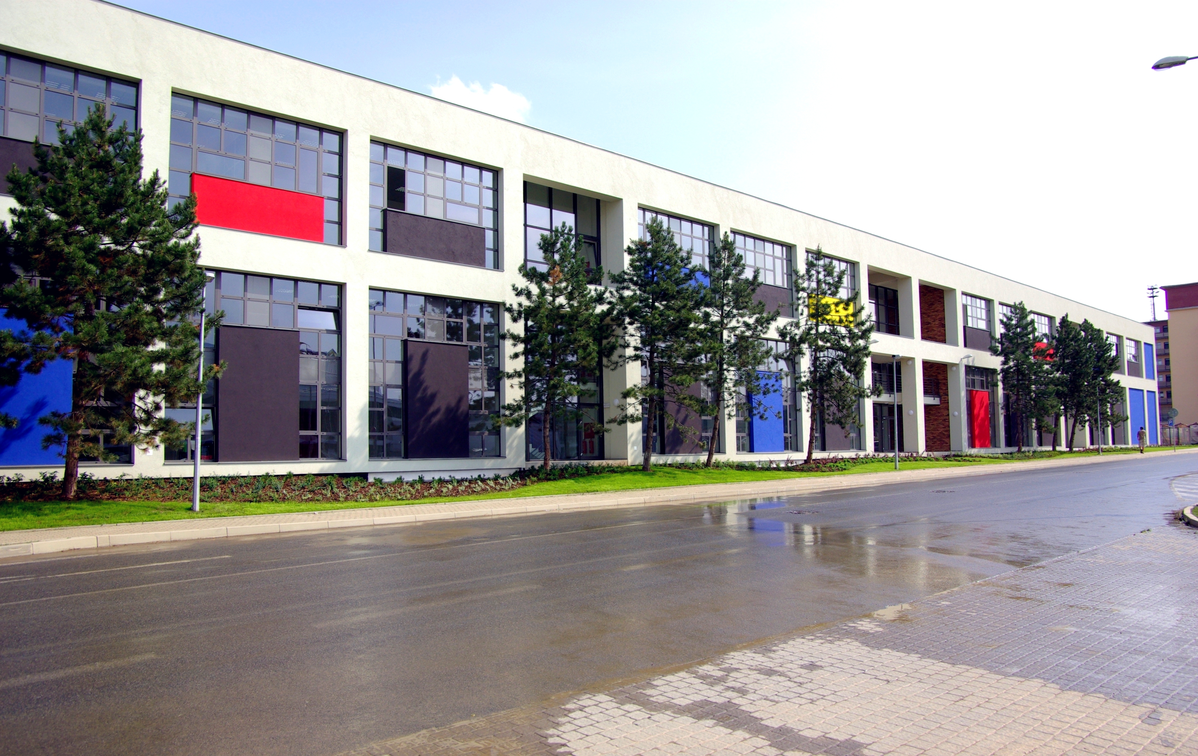 Technology Innovation Centre by Cubis Architecture - Architizer