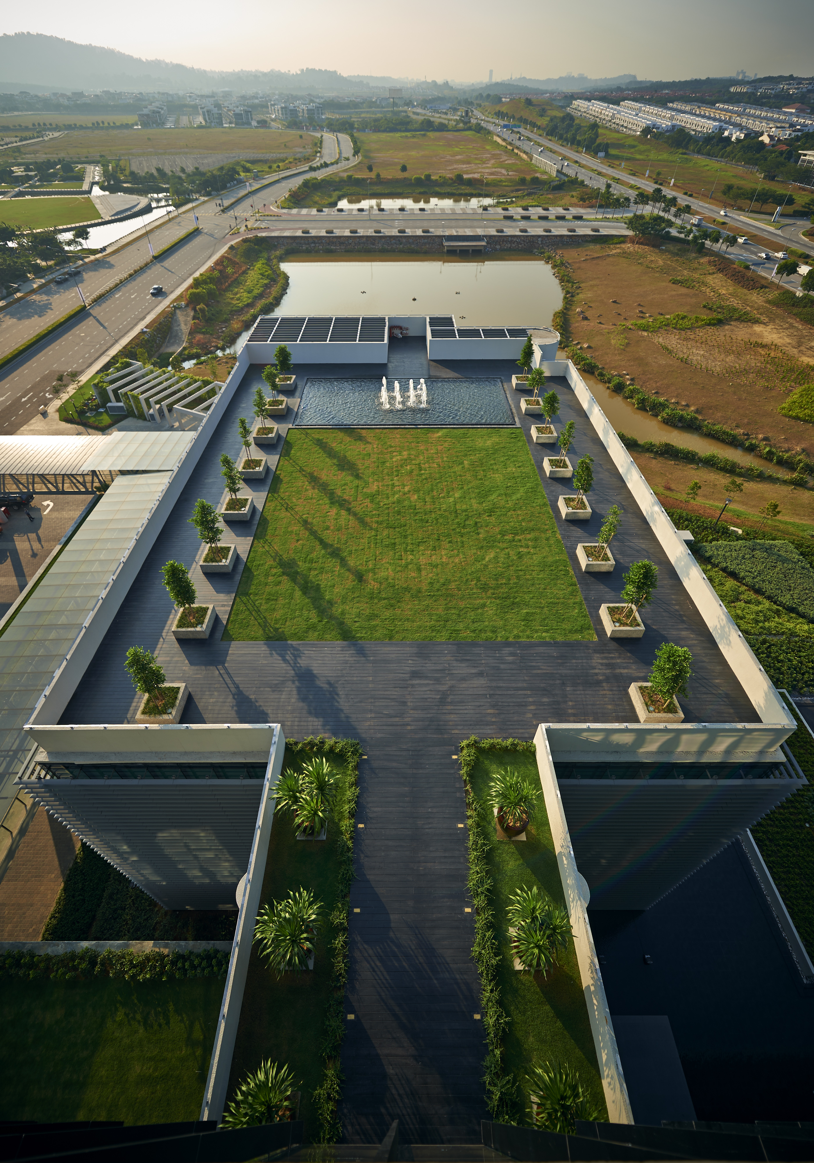 S P Setia Headquarters by SHATOTTO architecture for green living ...