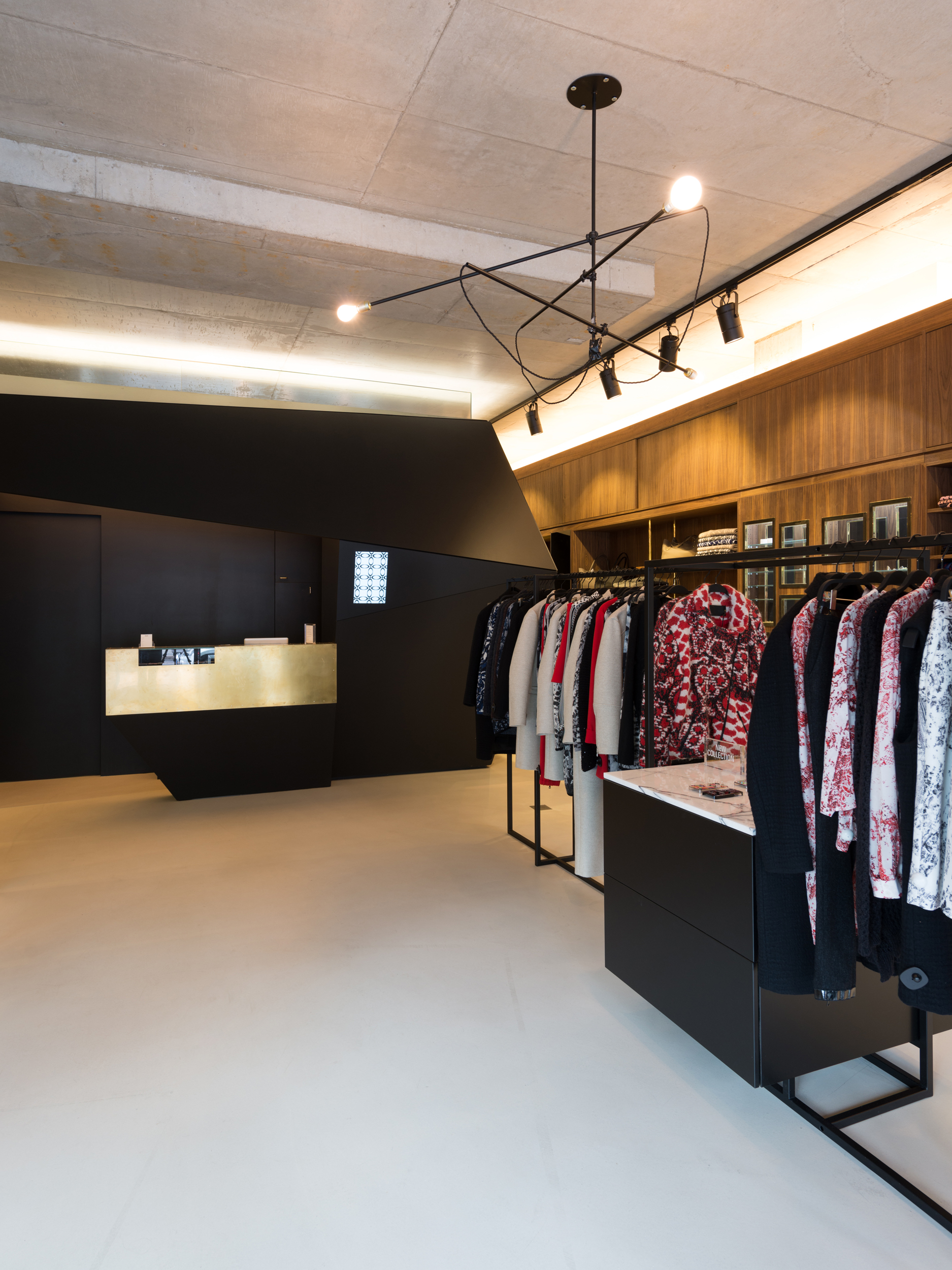 LALA BERLIN FLAGSHIP STORE by NEOPLAN A.O. ARCHITECTURAL OFFICE ...