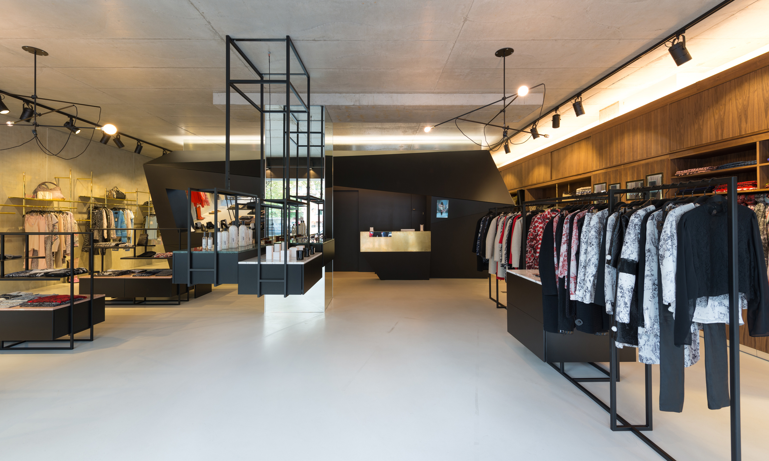 LALA BERLIN FLAGSHIP STORE by NEOPLAN A.O. ARCHITECTURAL OFFICE ...