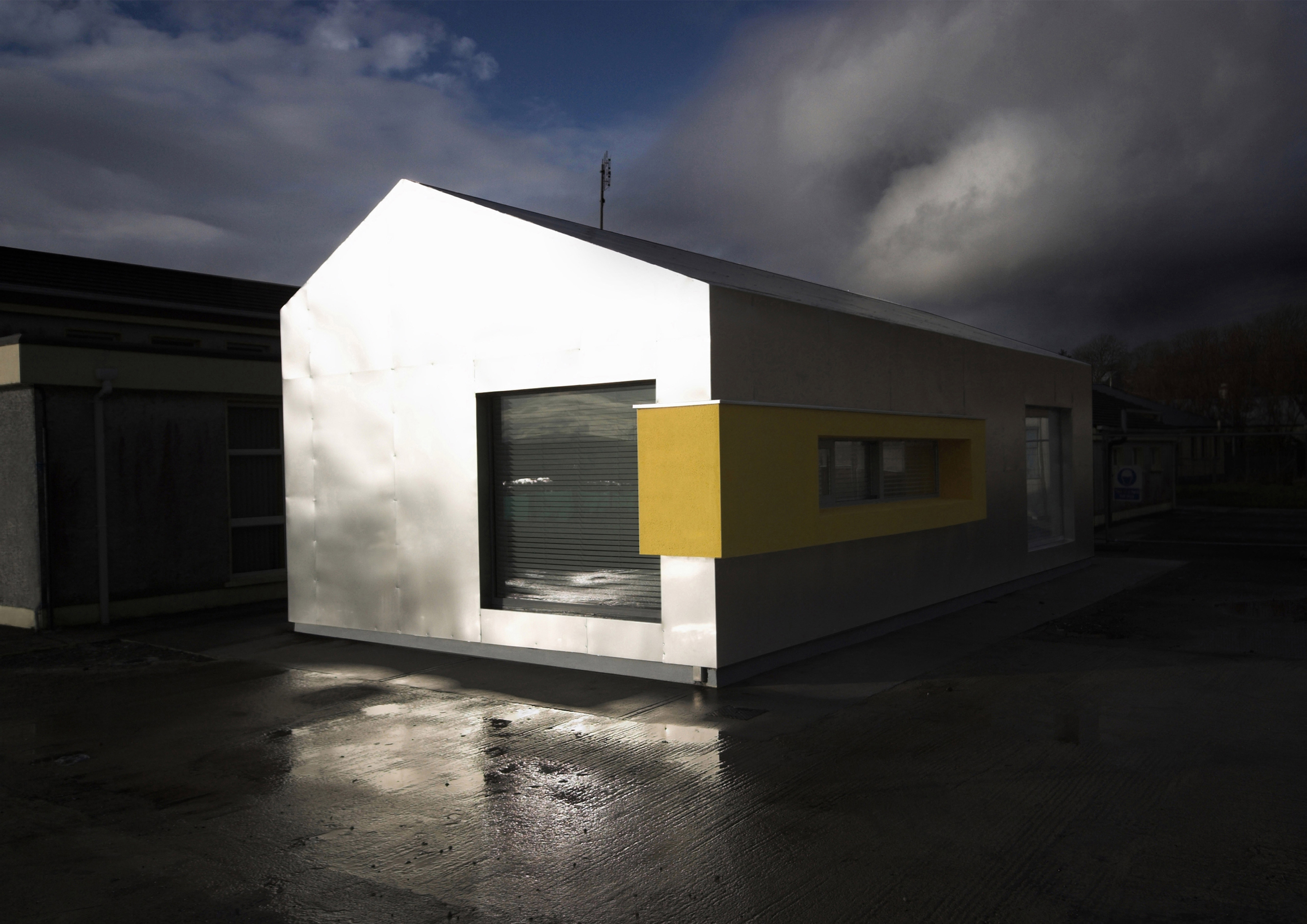 E-pod. Extension to a National School by Studio Plus Two Architects ...