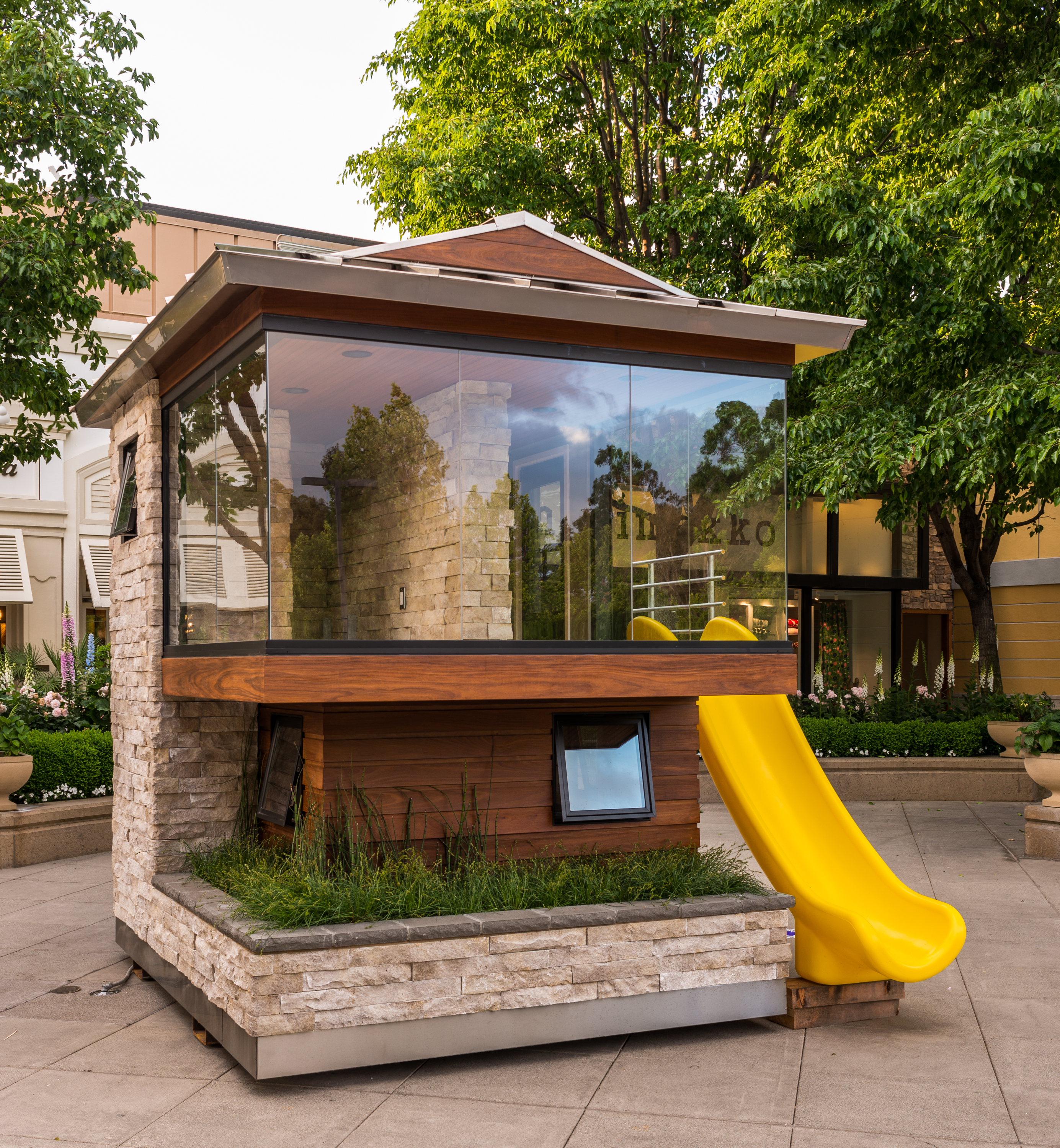 Charity playhouses - Dreams Happen Playhouse Auction benefitting ...