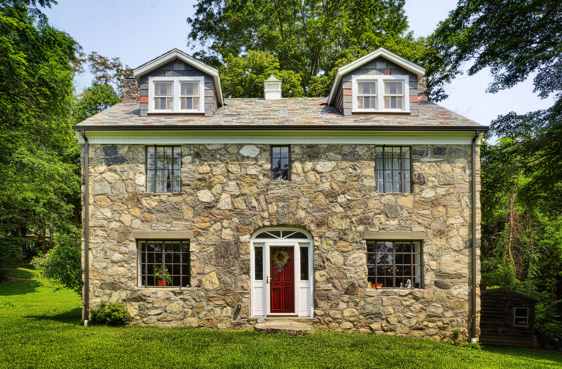 Stone Cottage by Hudson Design Architecture & Construction Management ...