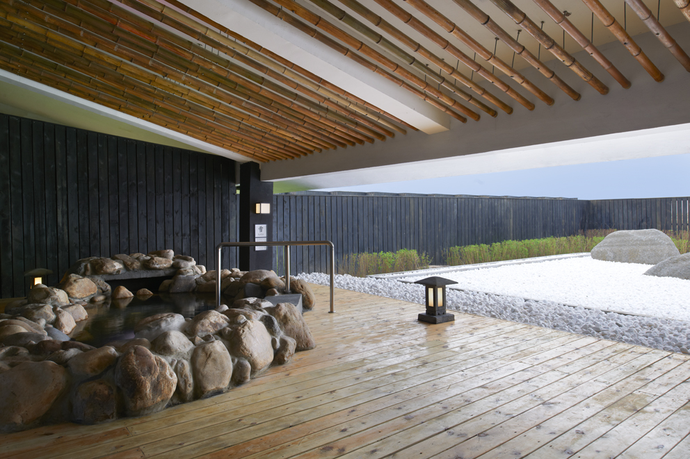 Qiqihaer Hezhitang Hot Spring by A-ASTERISK / 阿司拓设计 - Architizer