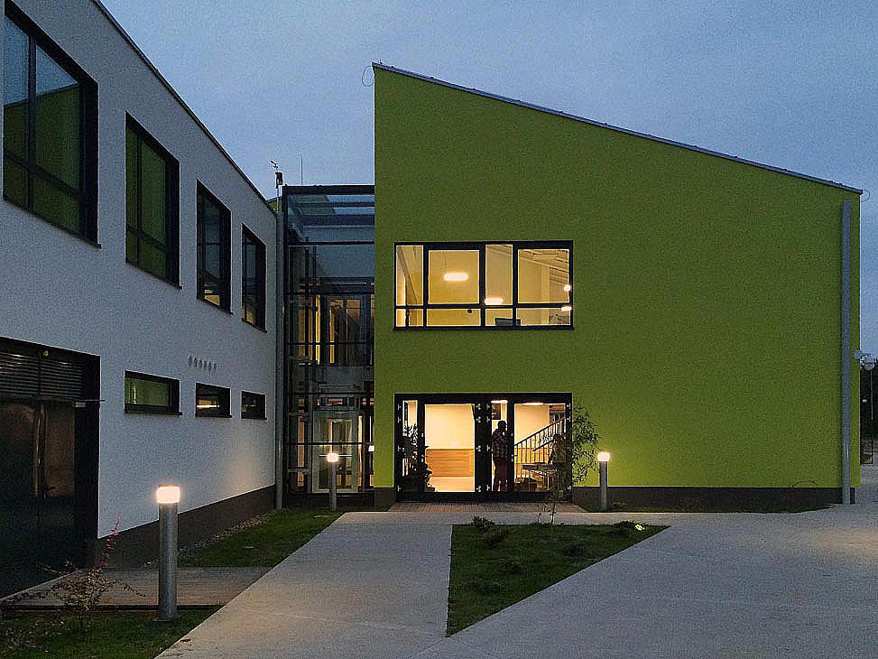 Passive School in Chotomów by 90 Architekci, Piotr Czarnecki - Architizer