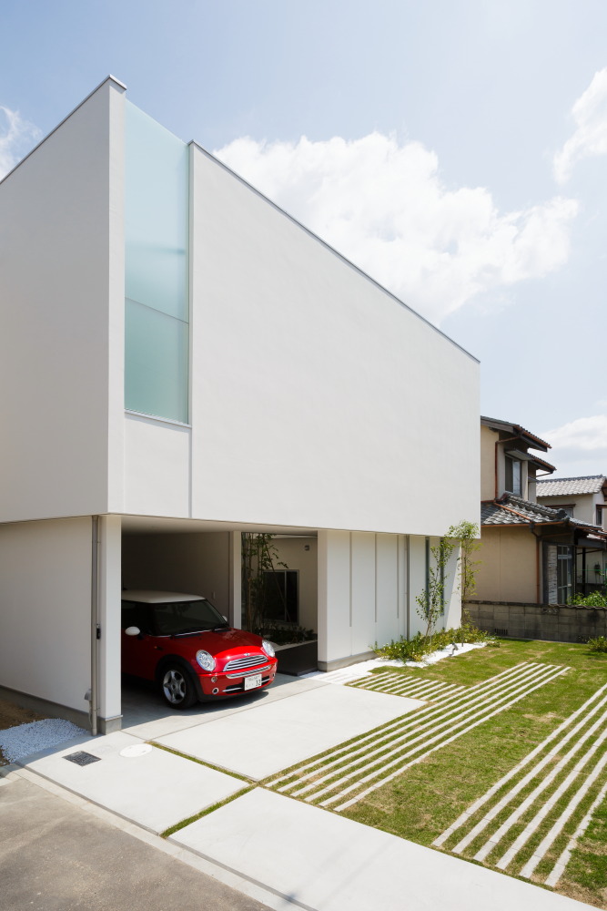LIGHT COURT HOUSE by MITSUTOSHI OKAMOTO ARCHITECT OFFICE - Architizer