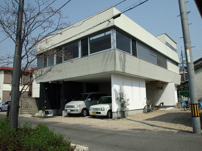 RIVER PARK HOUSE by MITSUTOSHI OKAMOTO ARCHITECT OFFICE - Architizer