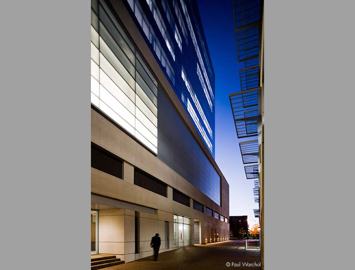 Medical Research Building IV at Vanderbilt University by Blair + Mui ...