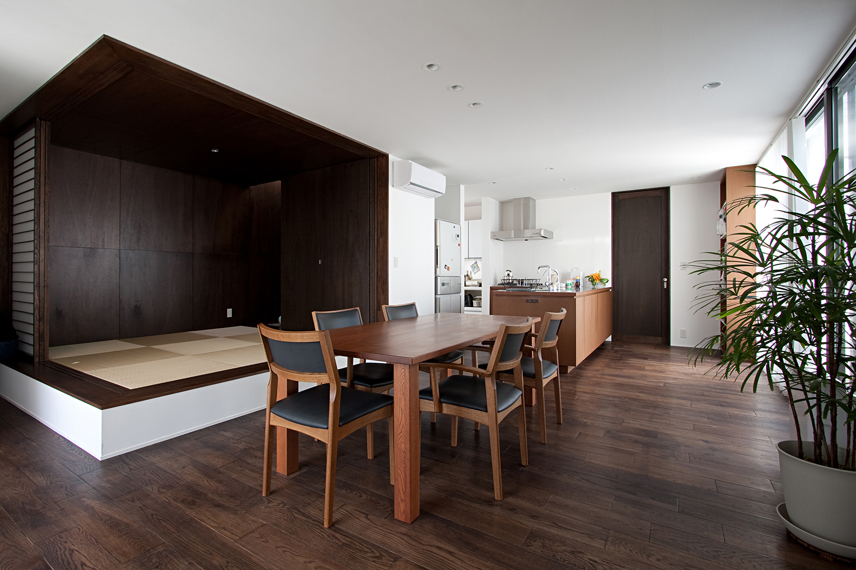 Akashi Meinan I House by LOVE DESIGN HOMES - Architizer