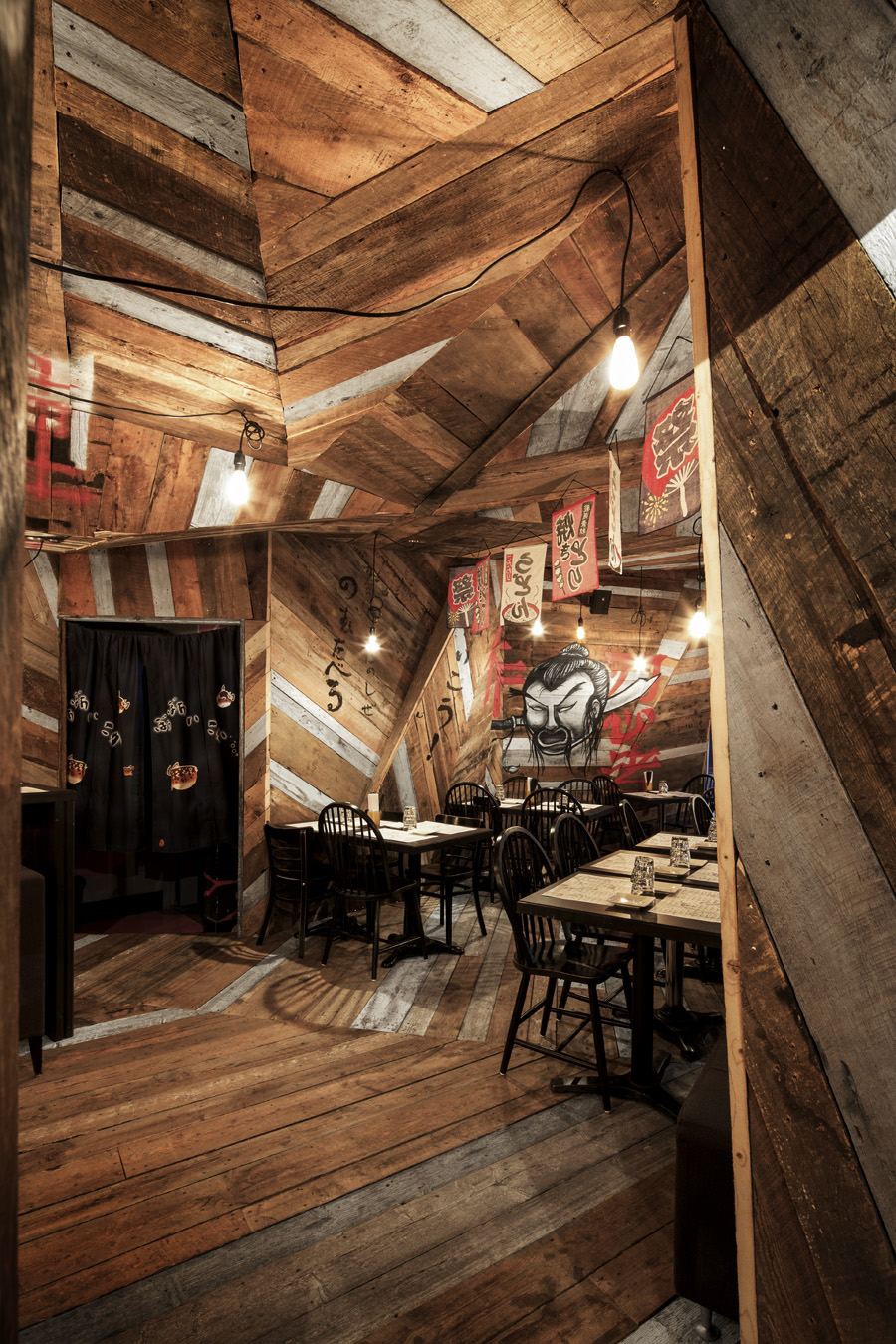 Izakaya Kinoya by Jean de Lessard - Architizer