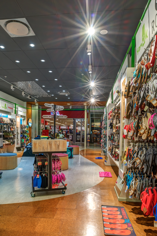 FLIP FLOP SHOPS by DESIGN PARTNERSHIP - Architizer
