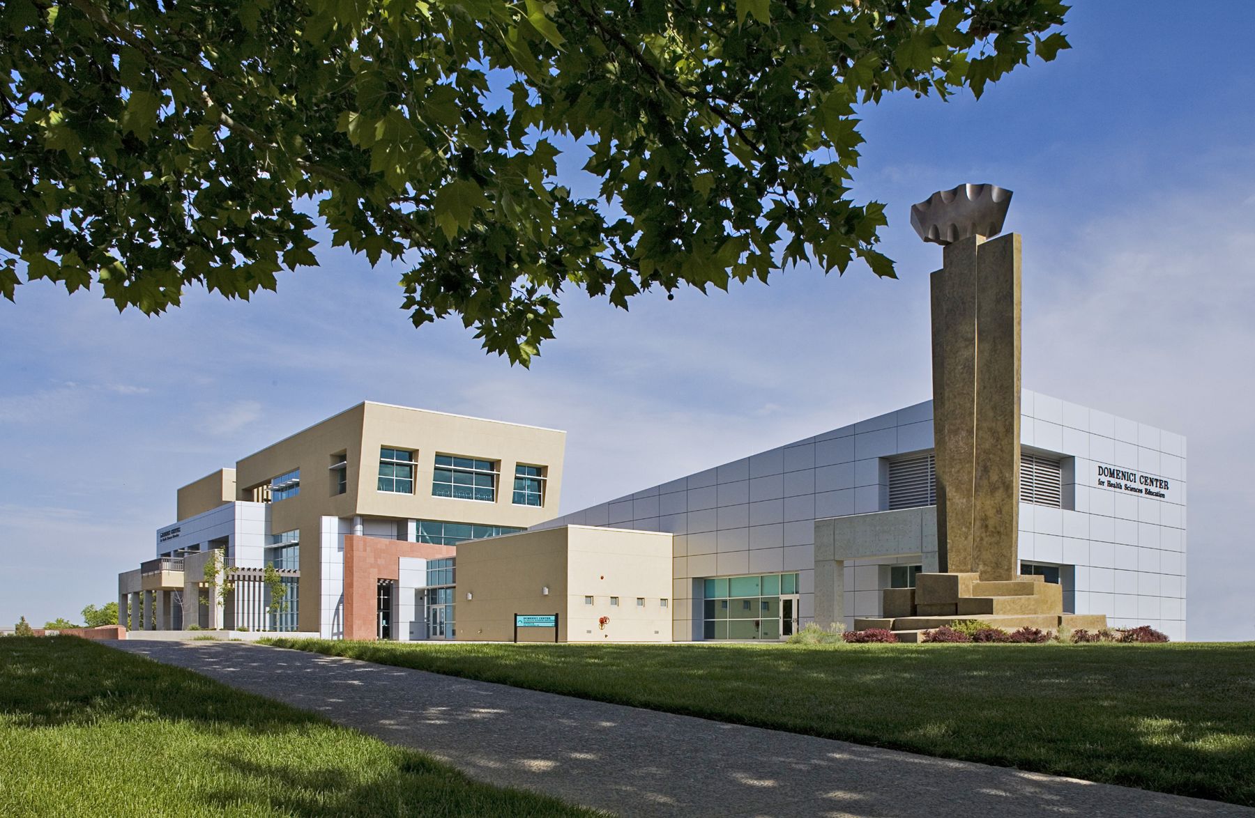 UNM Domenici Center for Health Sciences Education by Dekker/Perich ...