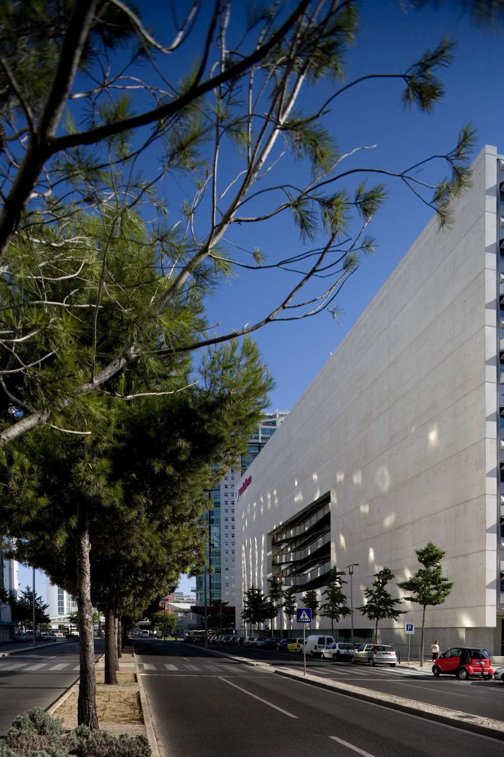 Vodafone Headquarters by A. Burmester Arquitectos Associados - Architizer