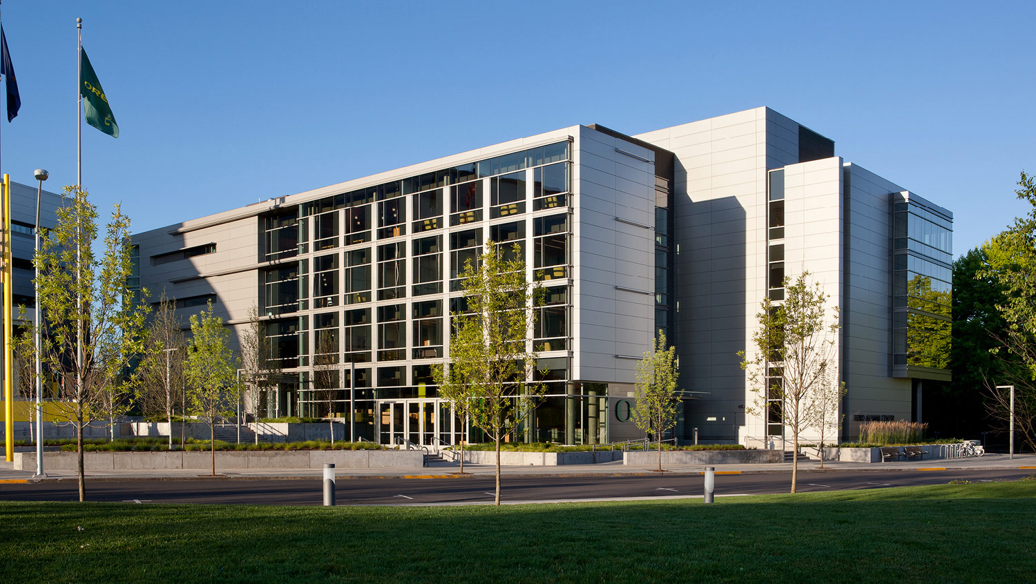 University of Oregon - Ford Alumni Center by TVA Architects - Architizer