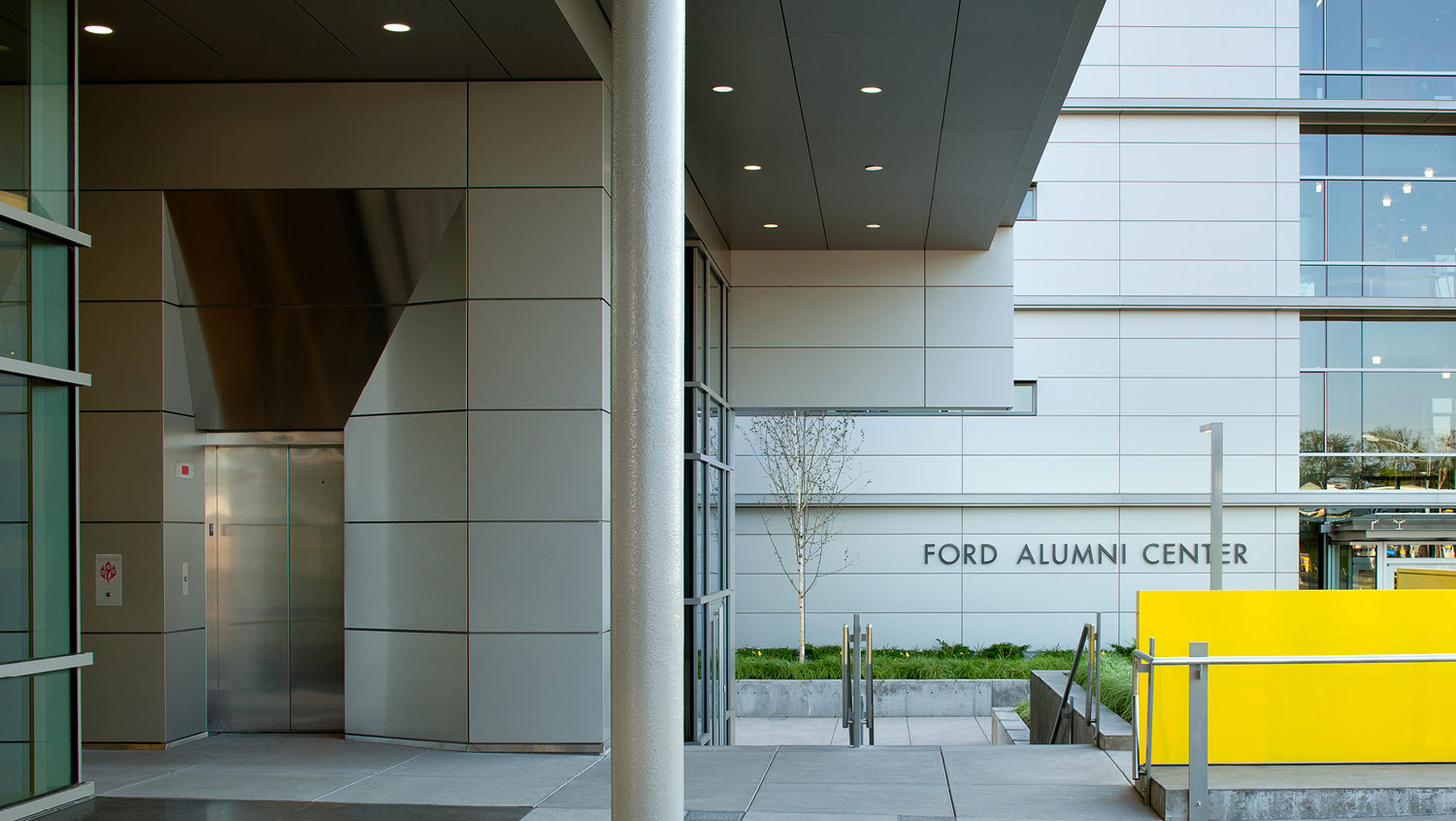 University of Oregon - Ford Alumni Center by TVA Architects - Architizer