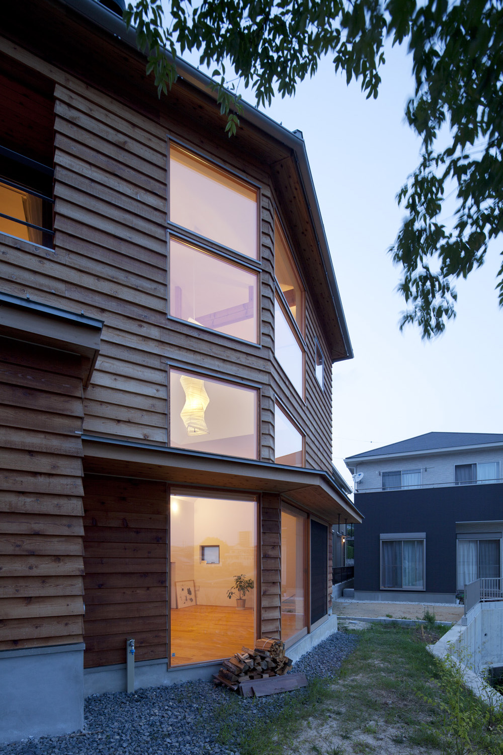 The Frontier House by MAMIYA SHINICHI DESIGN SUTUDIO - Architizer