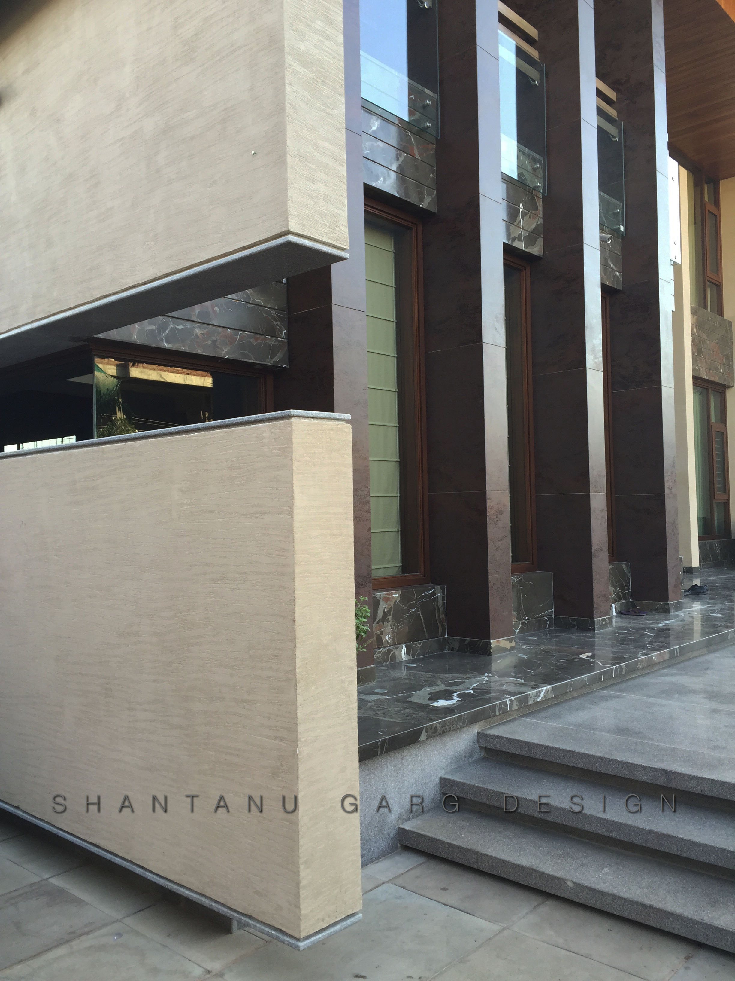 Floating Cube Residence by Shantanu Garg Design by Shantanu Garg Design ...