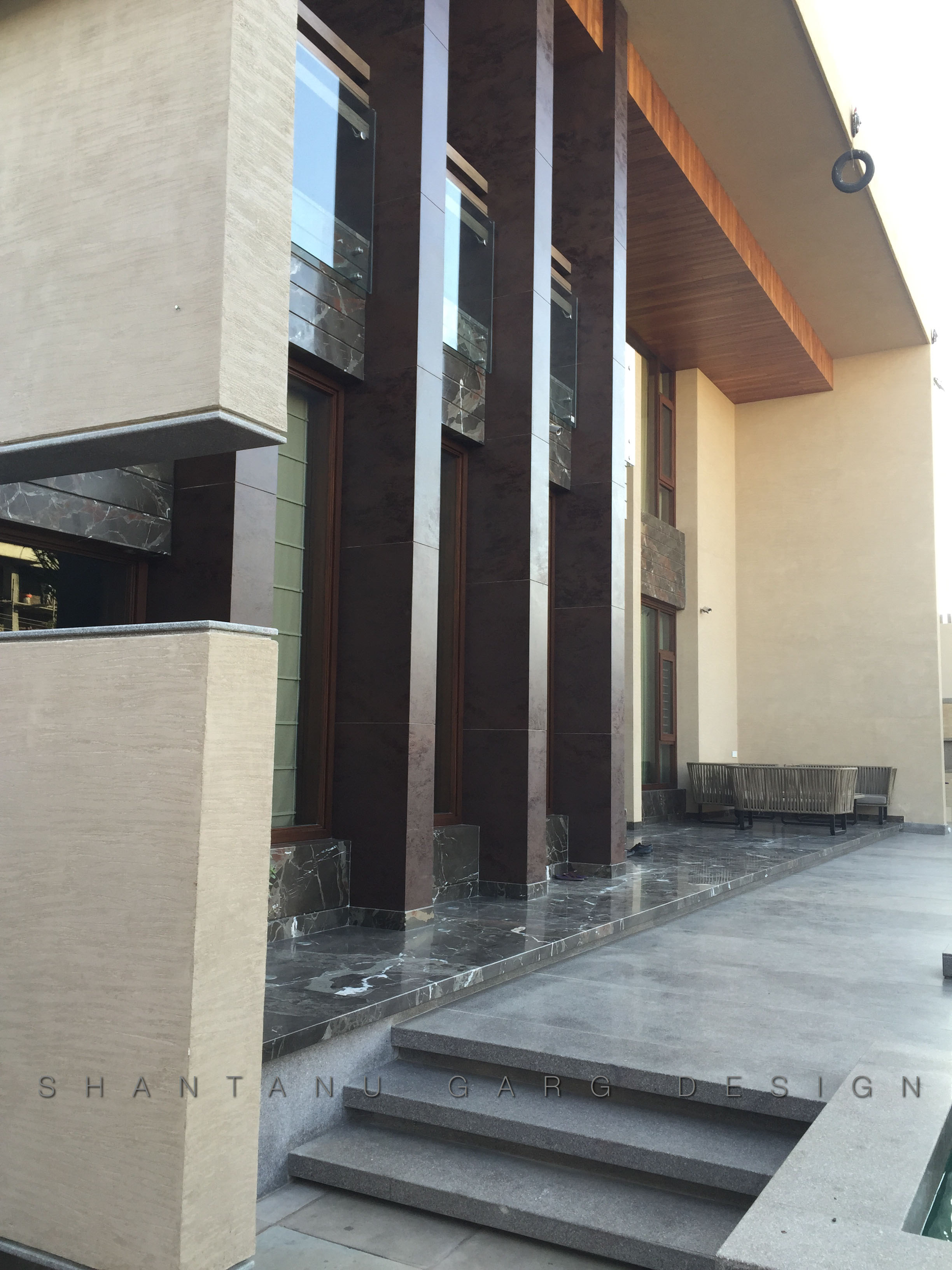 Floating Cube Residence by Shantanu Garg Design by Shantanu Garg Design ...