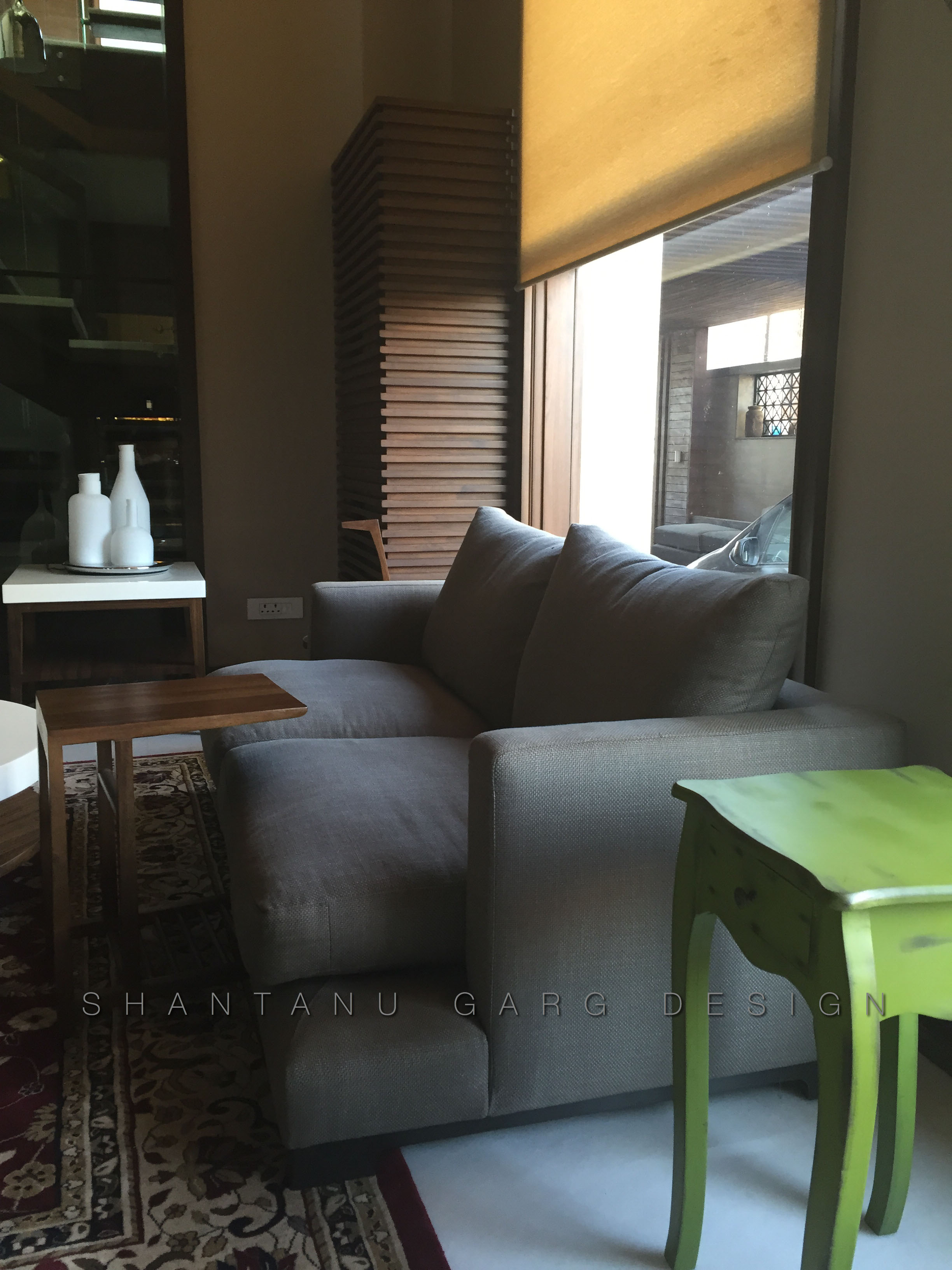 Floating Cube Residence by Shantanu Garg Design by Shantanu Garg Design ...