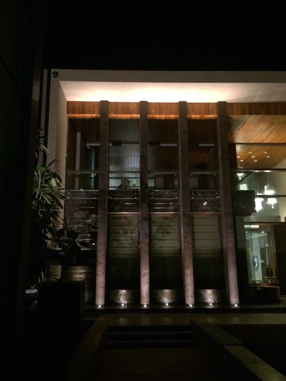 Floating Cube Residence by Shantanu Garg Design by Shantanu Garg Design ...