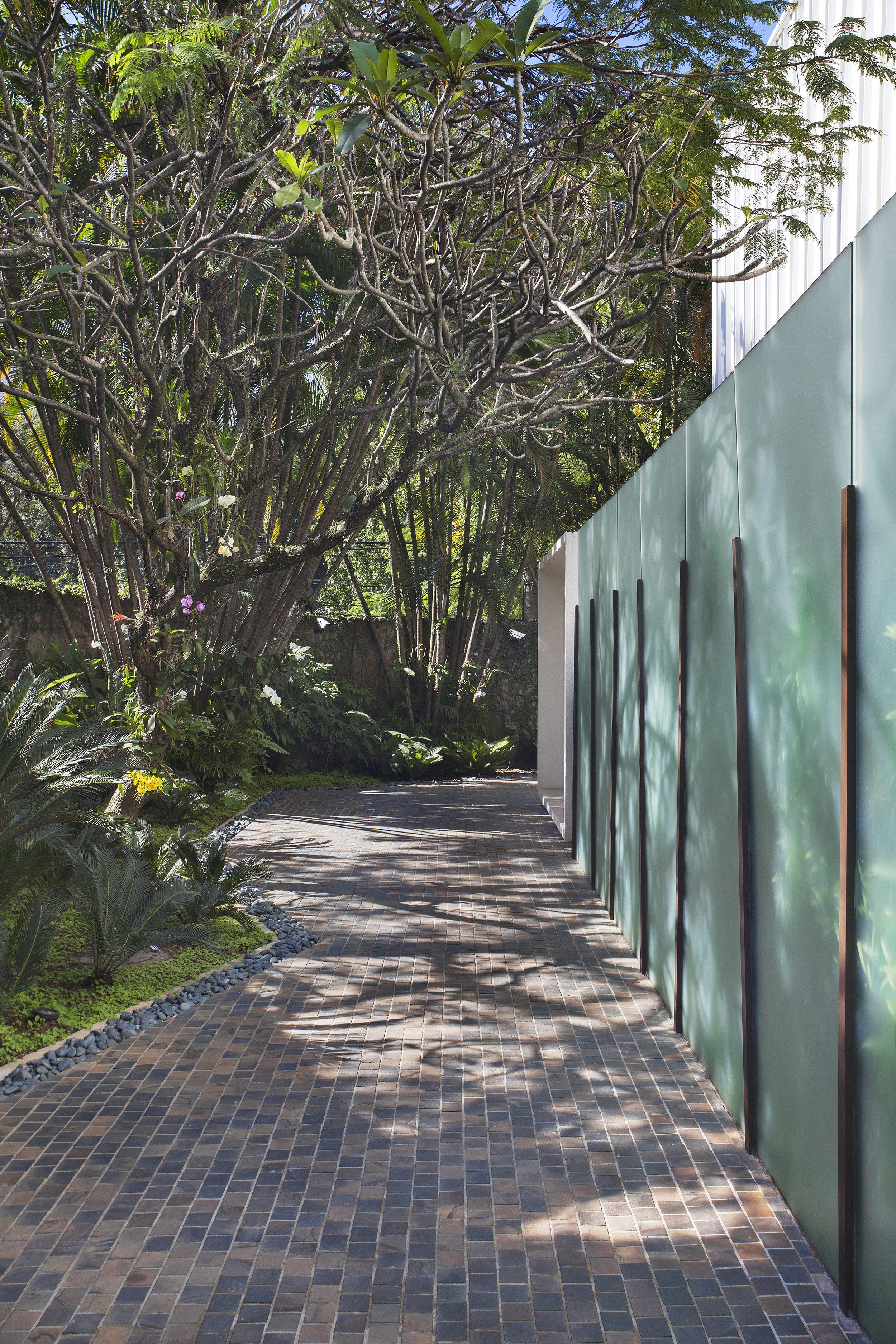 Brise House by Gisele Taranto Arquitetura - Architizer