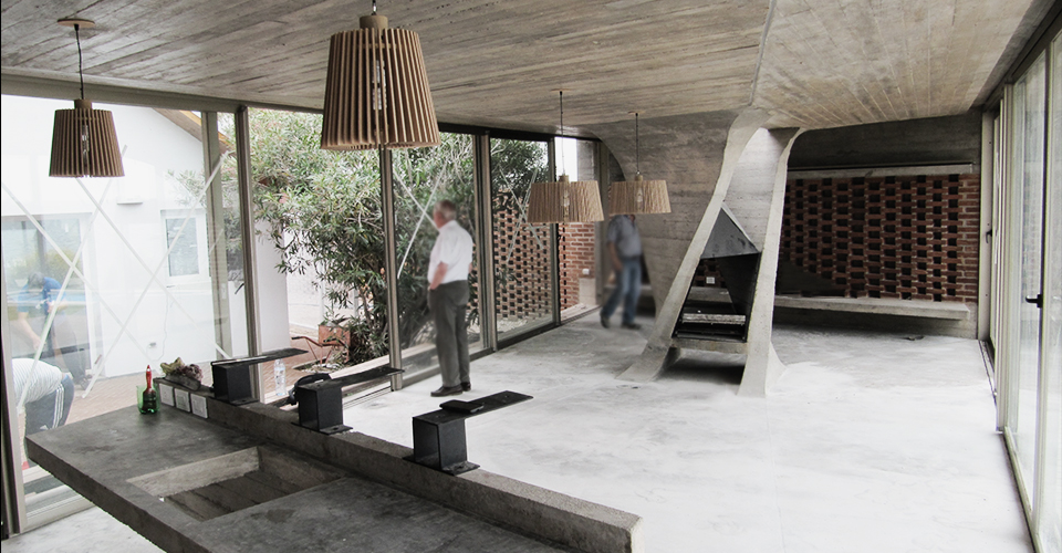 One Column House Completed - Architizer