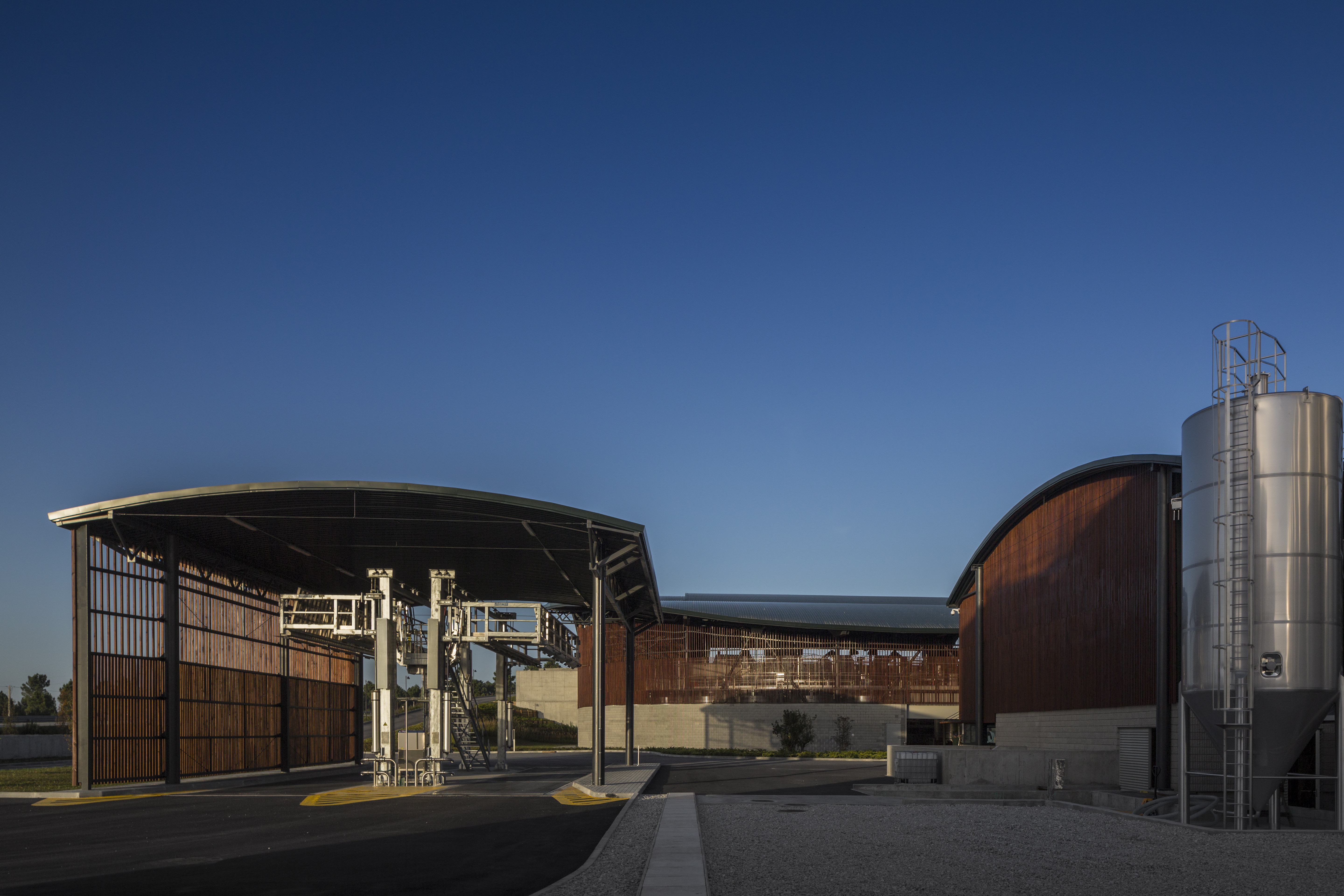 Gran Cruz Cellar by A. Burmester Arquitectos Associados - Architizer