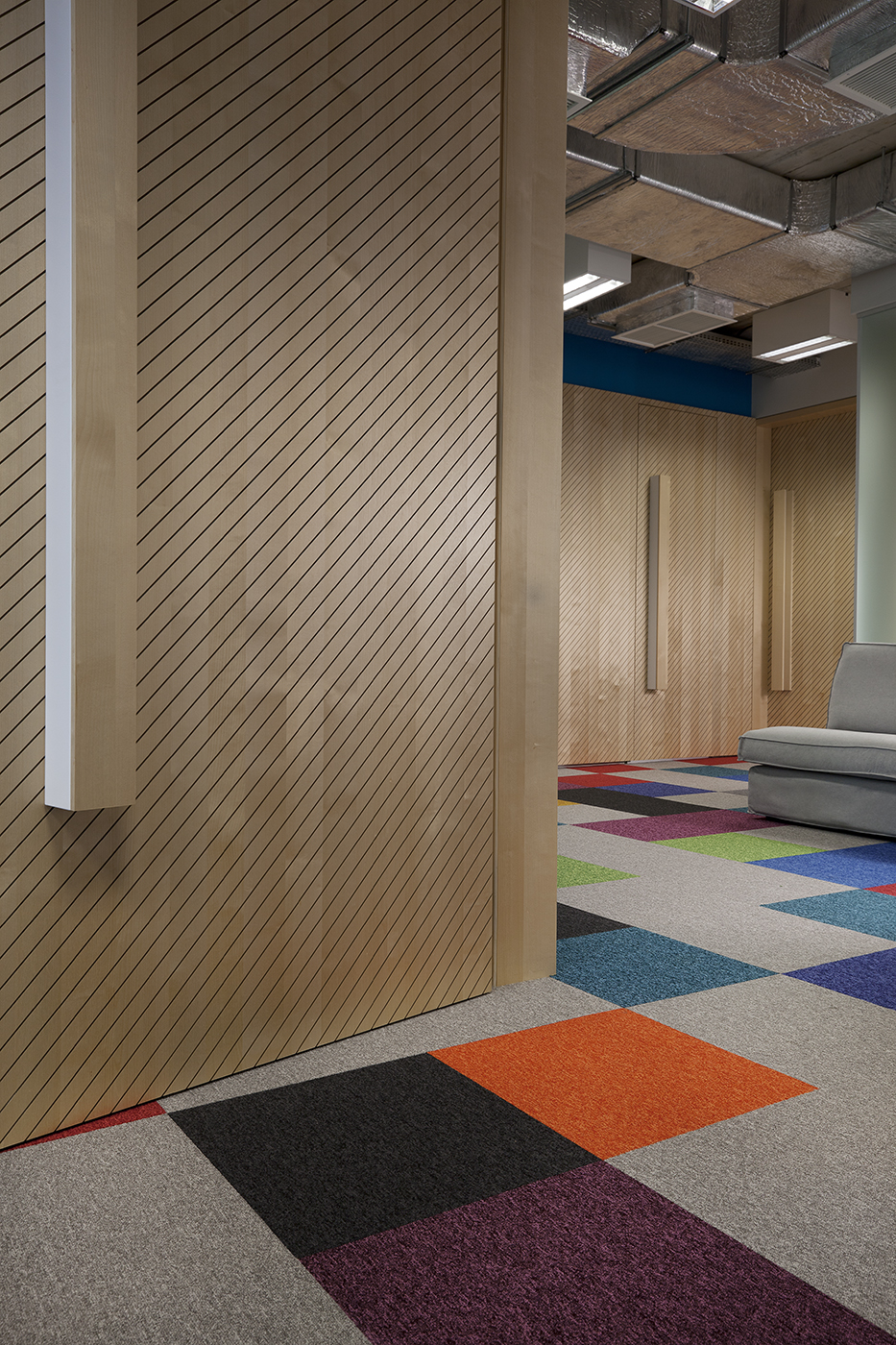 SiteGround office by Cachè atelier - Architizer