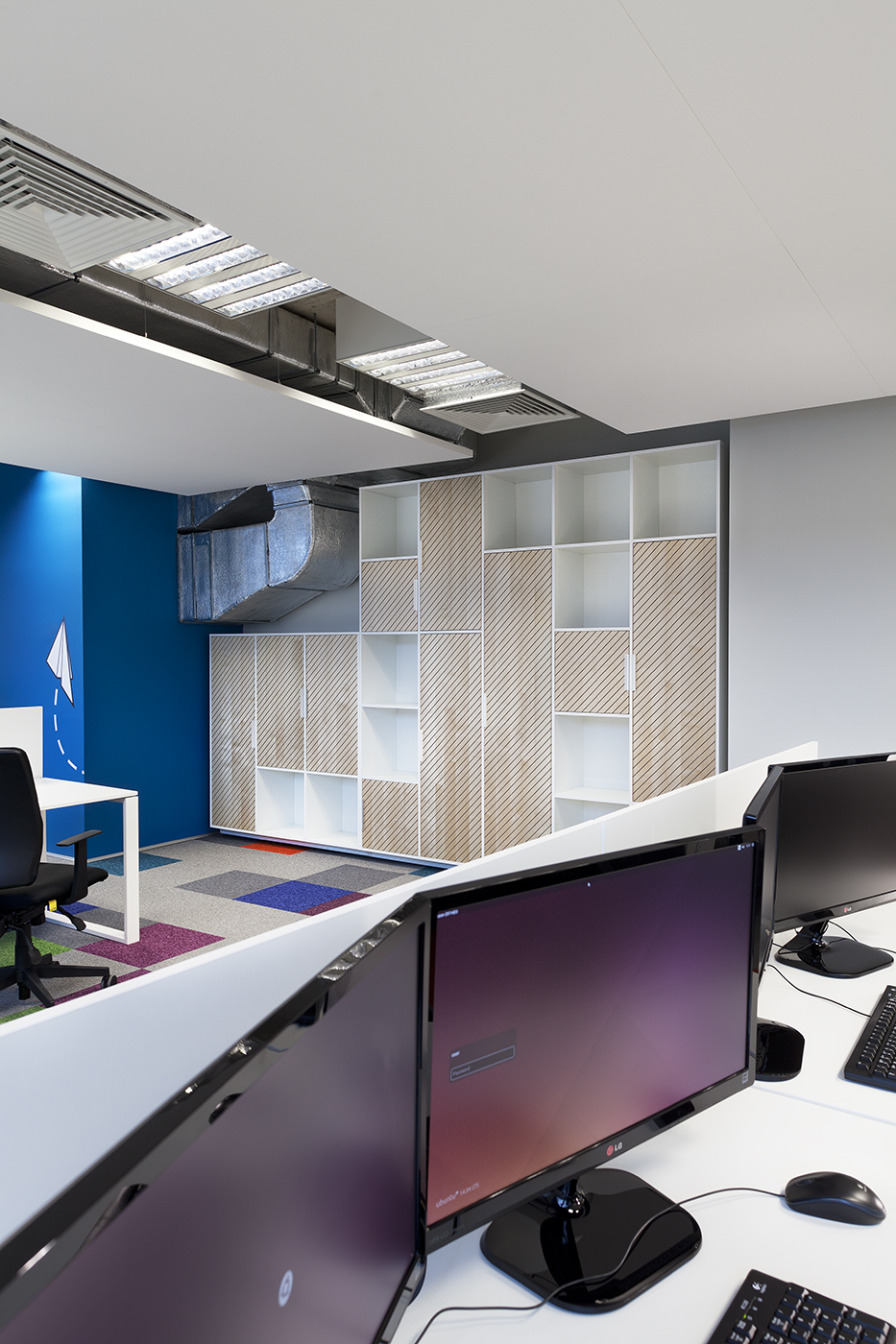 SiteGround office by Cachè atelier - Architizer