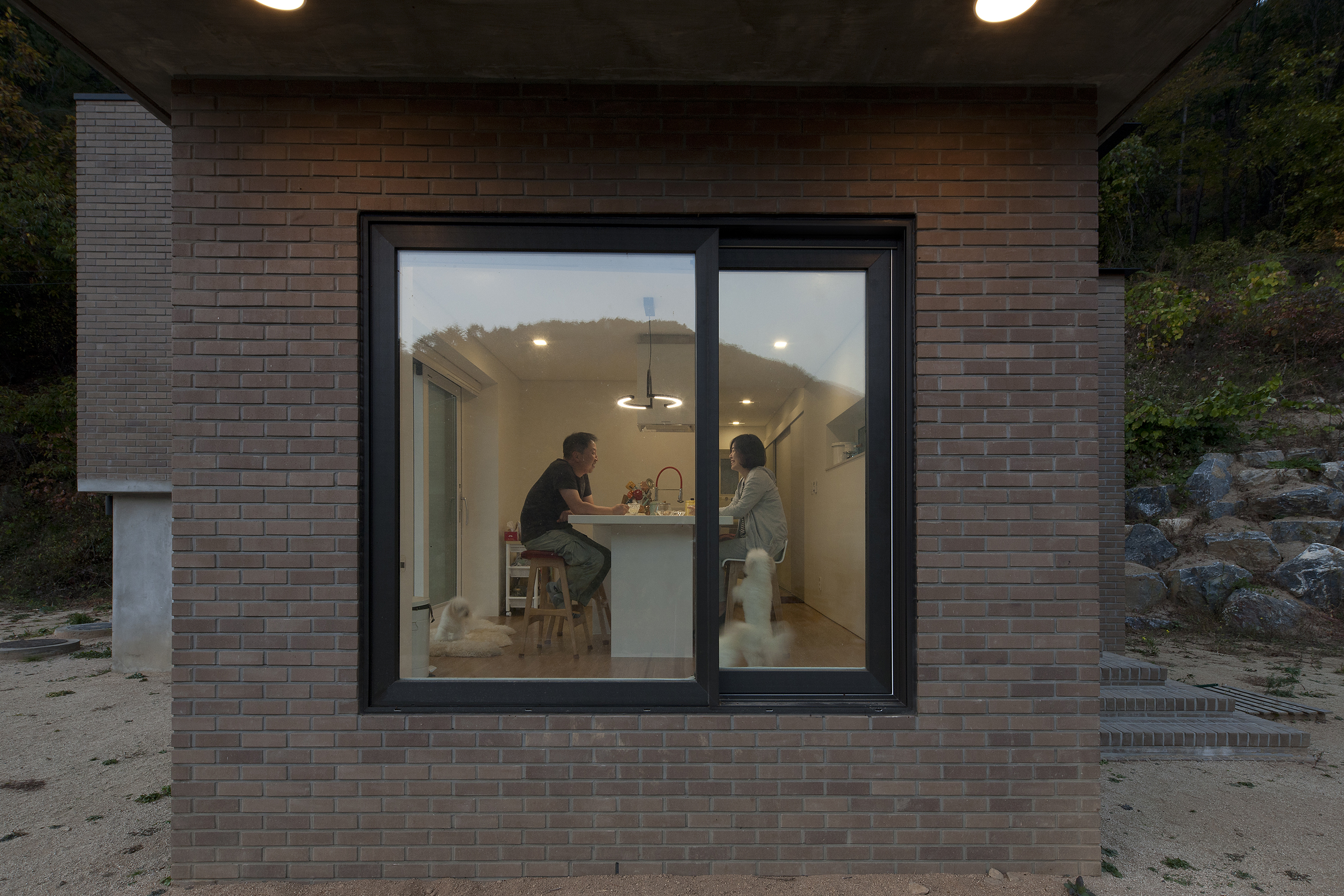 House in Sang-an: Playground of a Delightful Couple by Studio Gaon ...