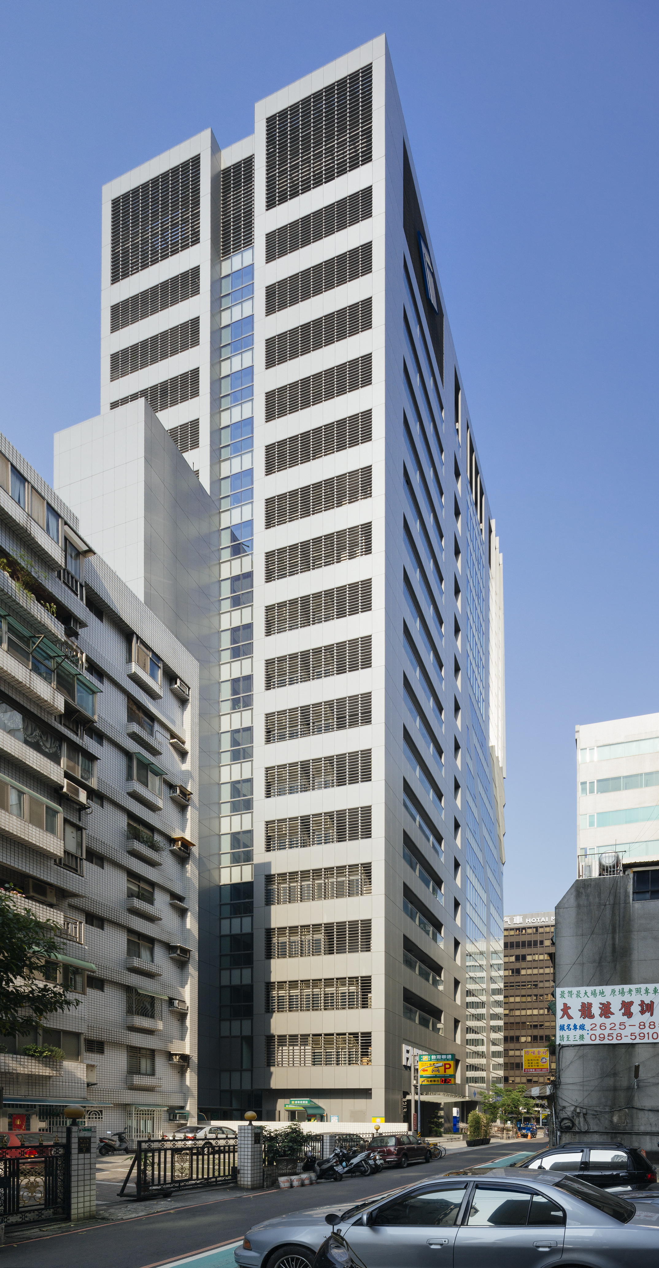 Fabulous Headquarters by Q-LAB - Architizer