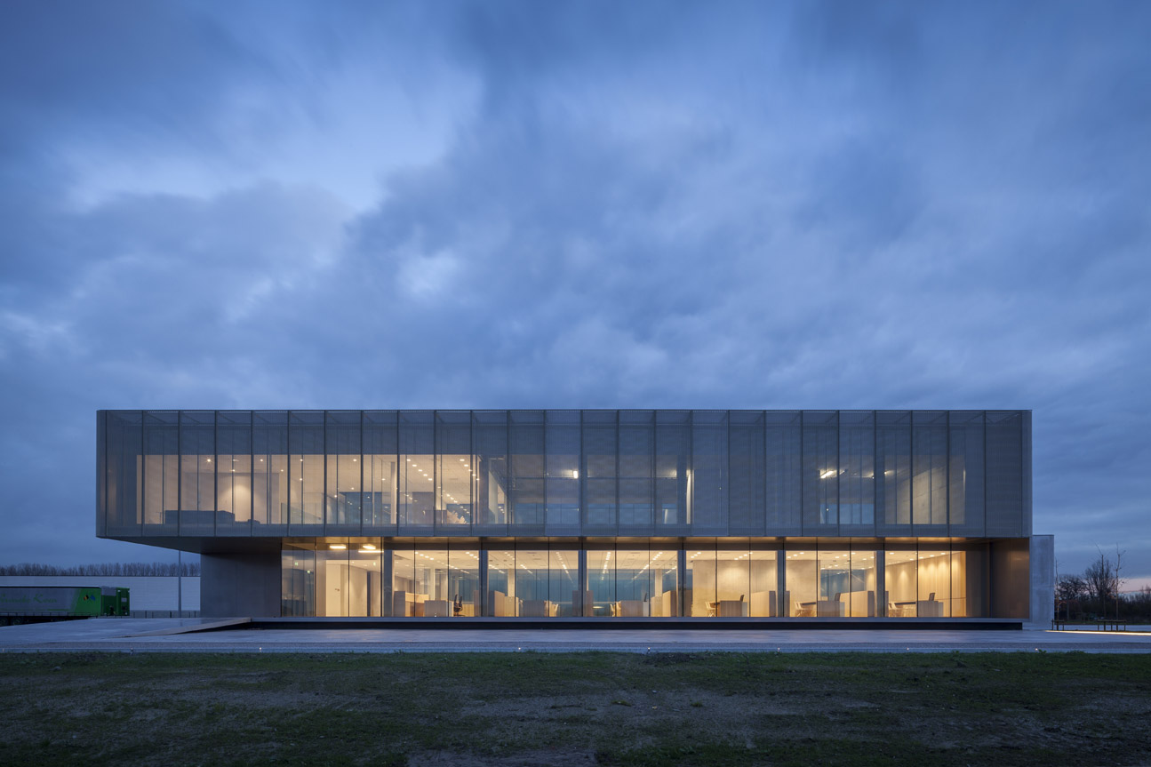 Villa Roces by Govaert & Vanhoutte Architects - Architizer