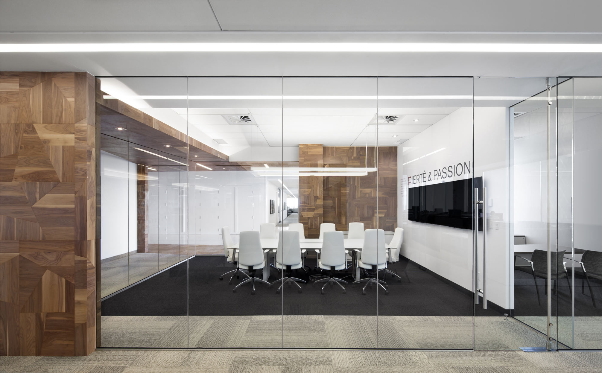 Offices Broccolini Construction by Figurr Architects Collective ...