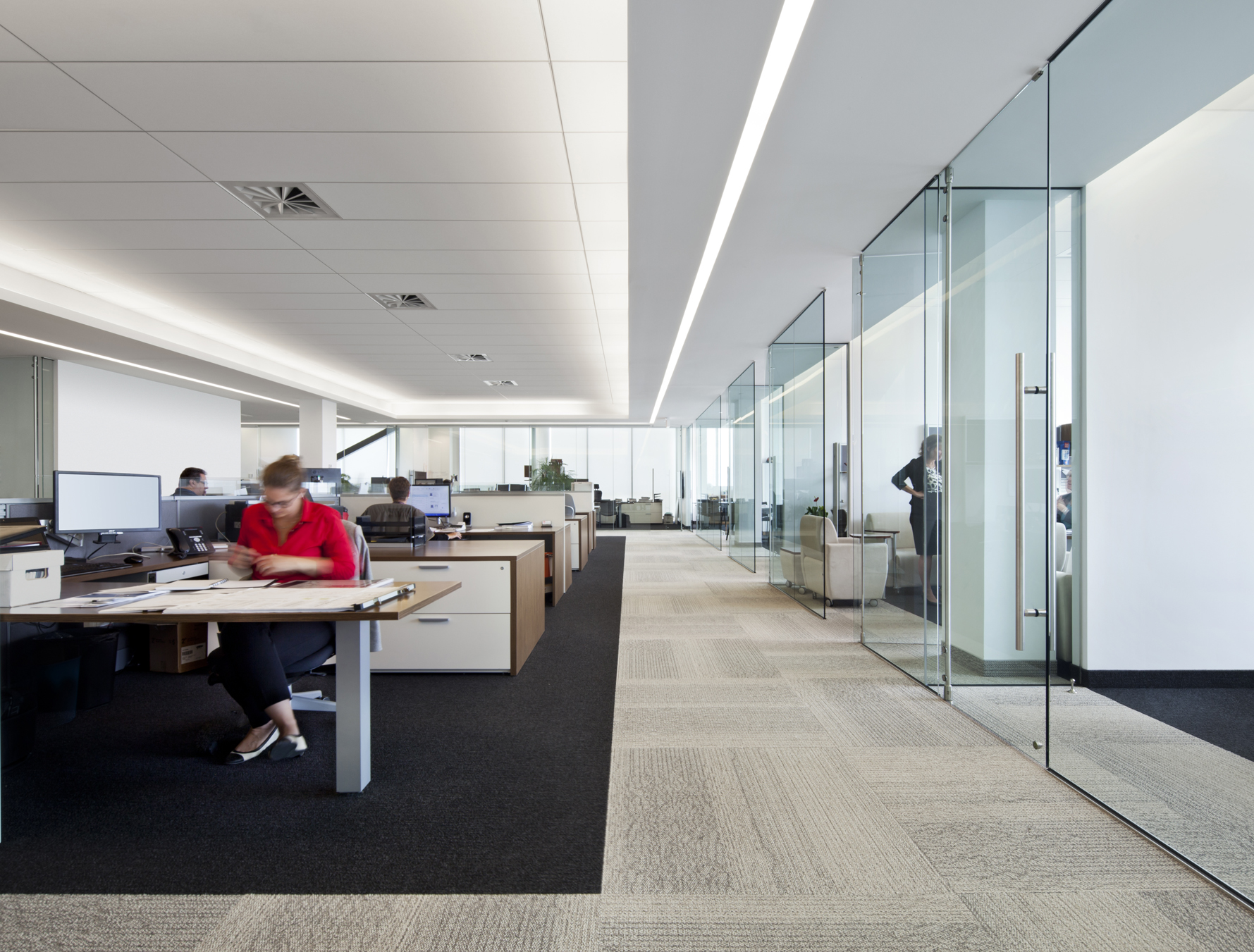 Offices Broccolini Construction by Figurr Architects Collective ...