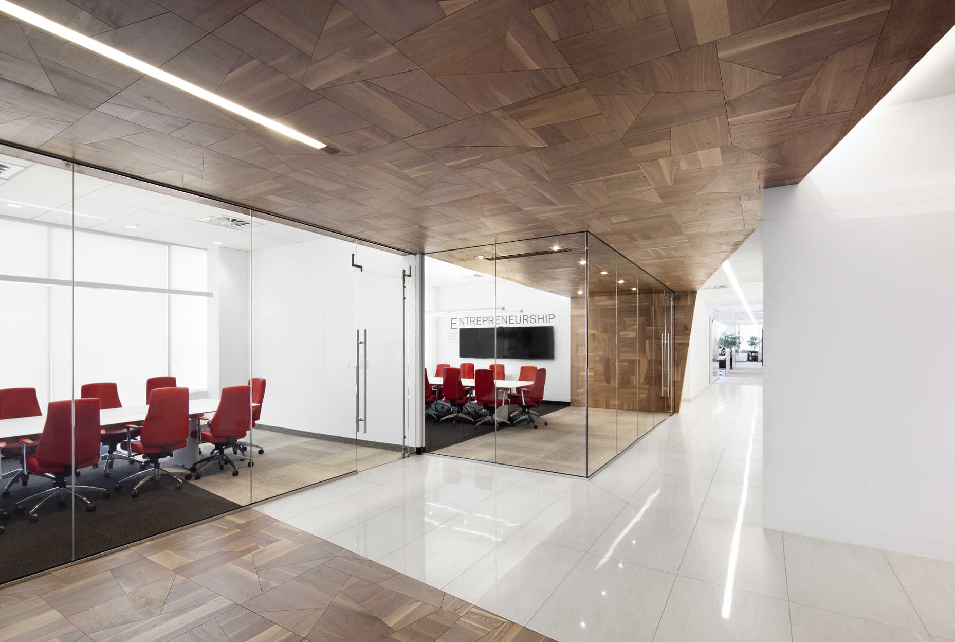 Offices Broccolini Construction by Figurr Architects Collective ...
