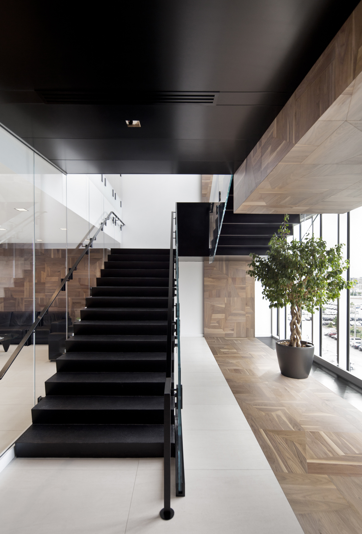 Idea 1073394: Offices Broccolini Construction by Figurr Architects ...