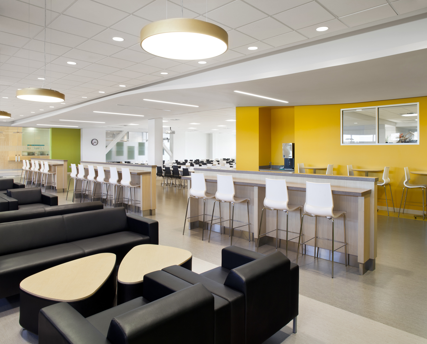 Merck Canada Inc. Montreal Headquarters by Figurr Architects Collective ...