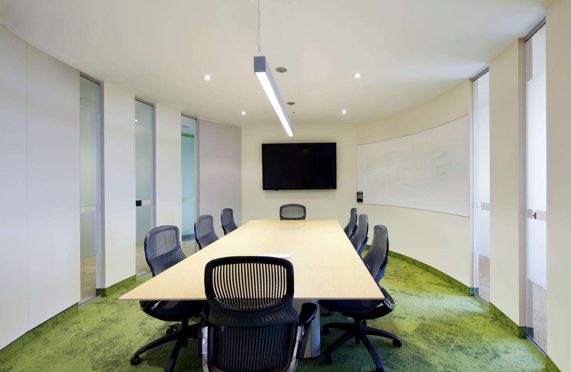 Merck Canada Inc. Montreal Headquarters by Figurr Architects Collective ...