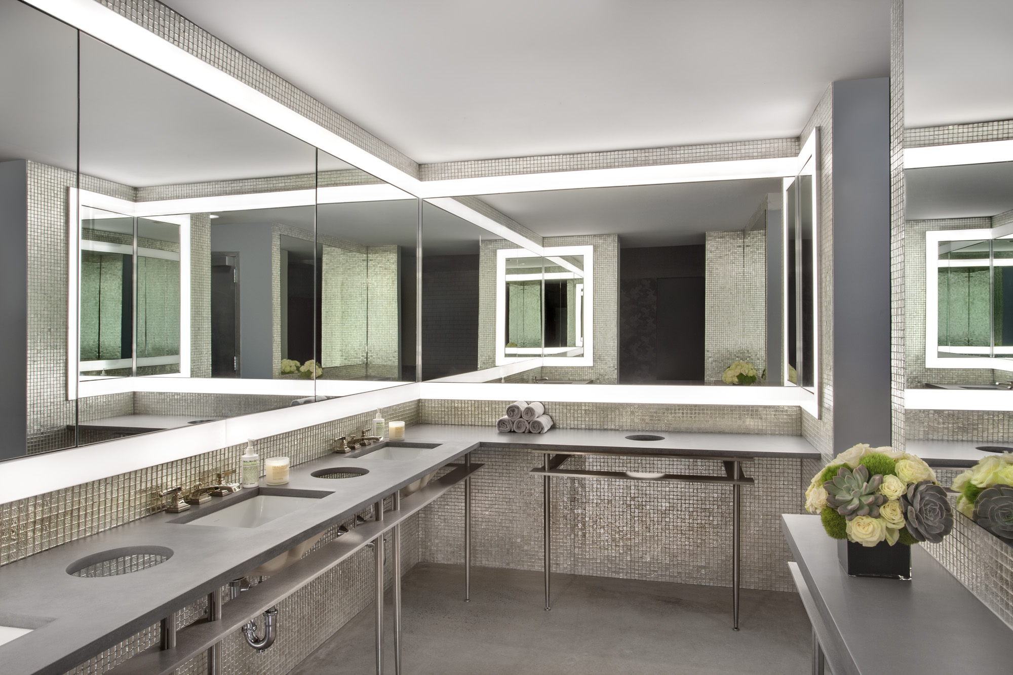 Barry's Bootcamp NoHo by Smith and Architects - Architizer