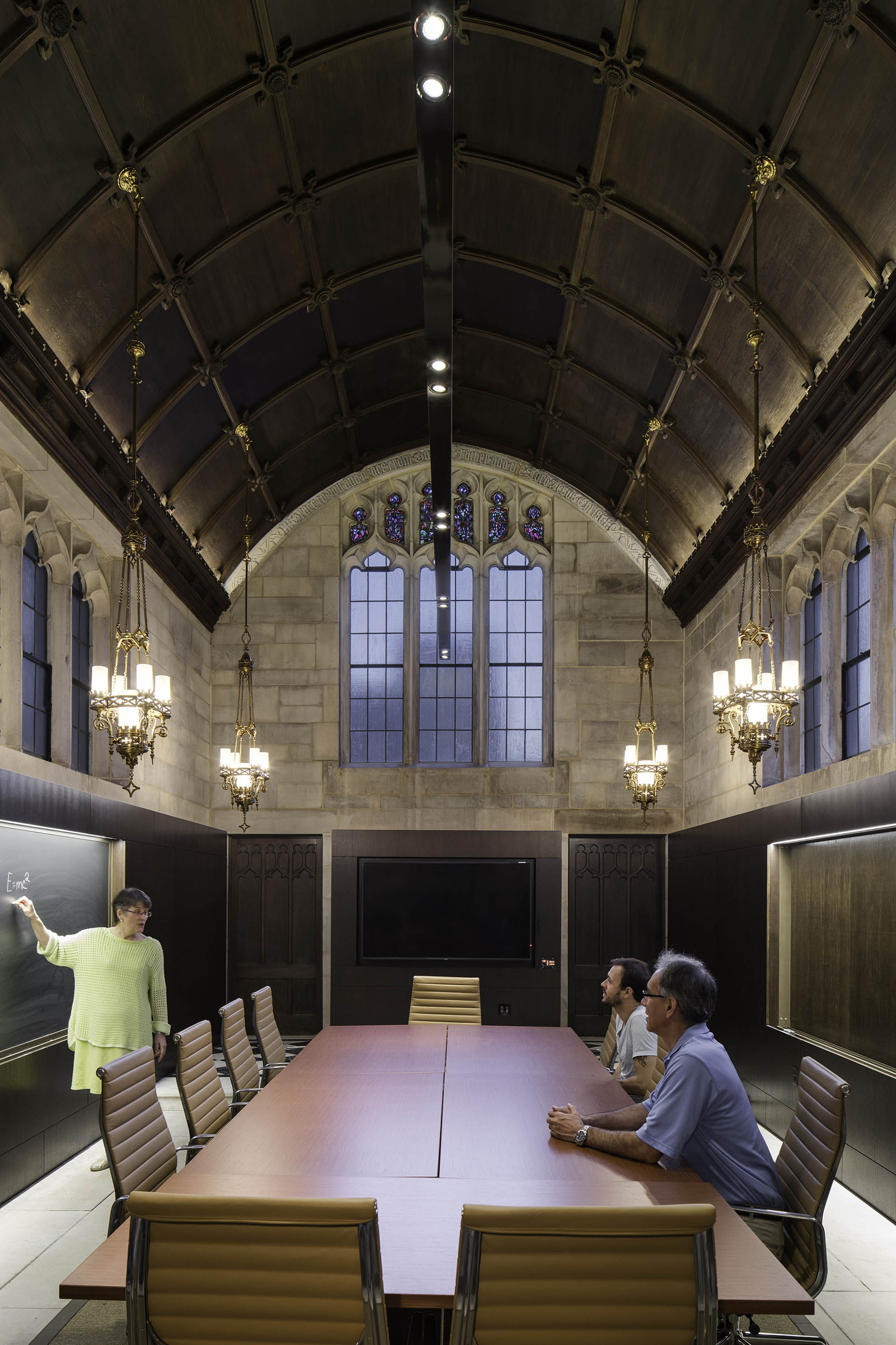 University of Chicago, Saieh Hall for Economics by Annum Architects ...