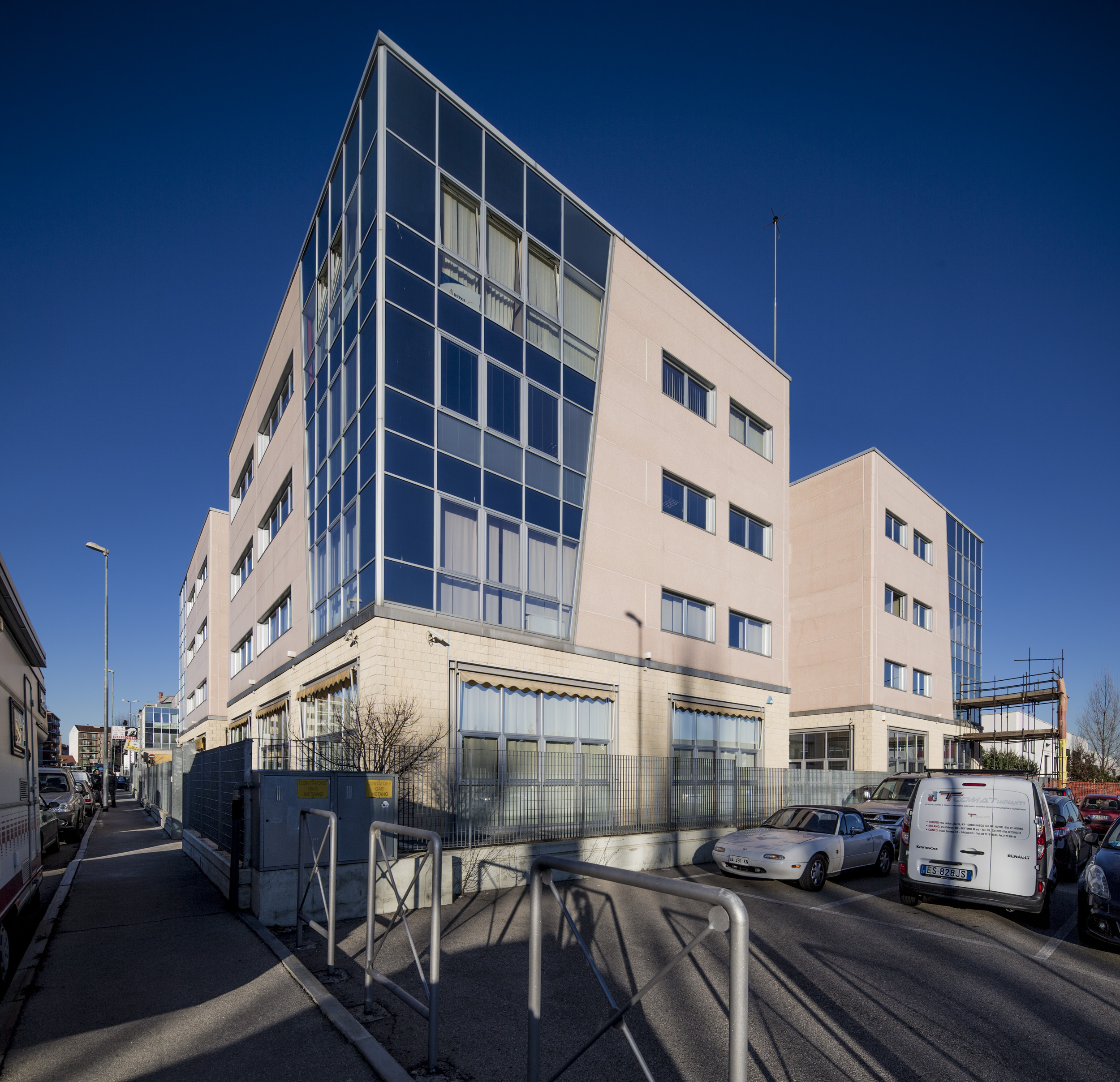 Leonardo da Vinci Building Center by Building - Architizer