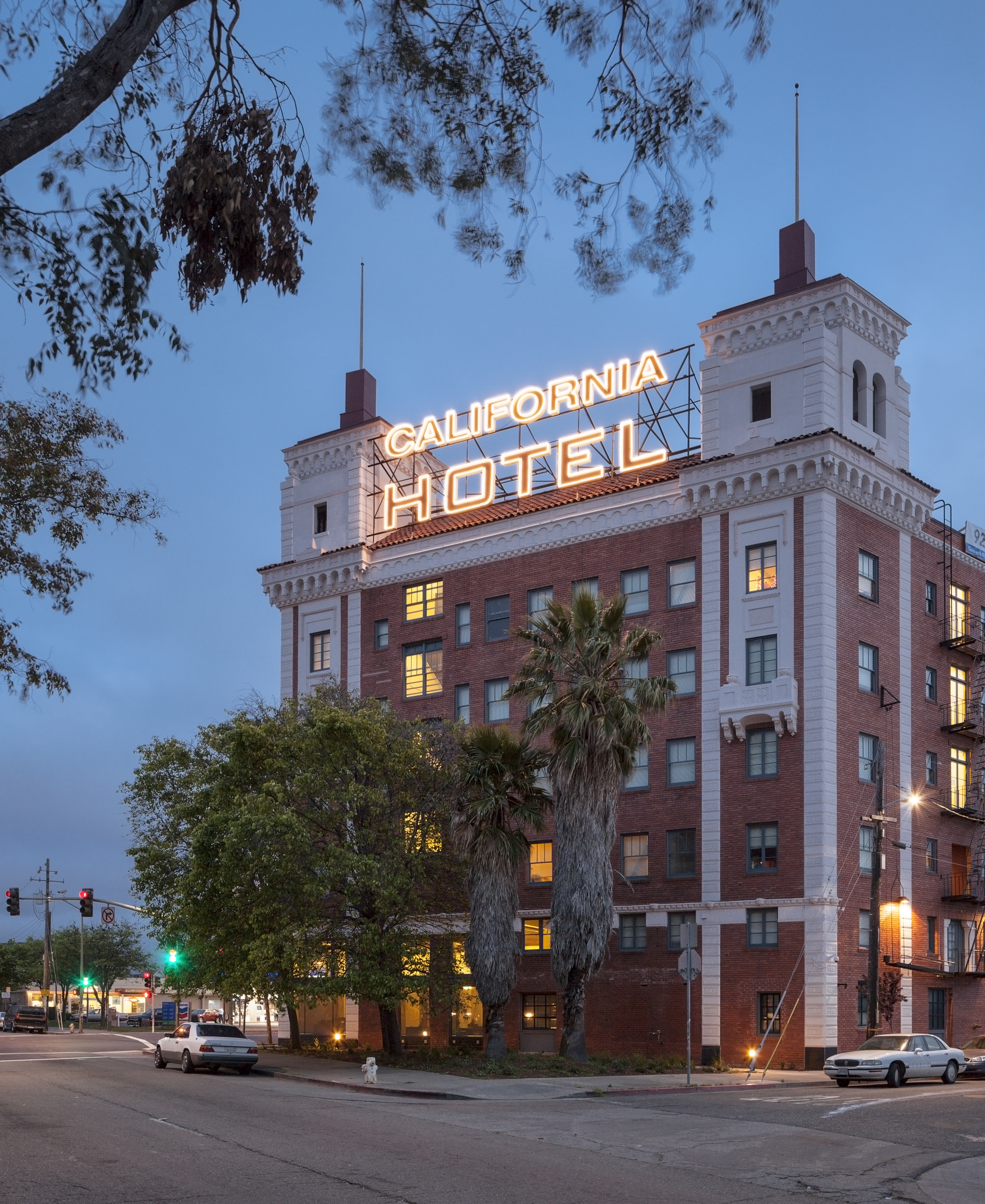 California Hotel by Gelfand Partners Architects - Architizer